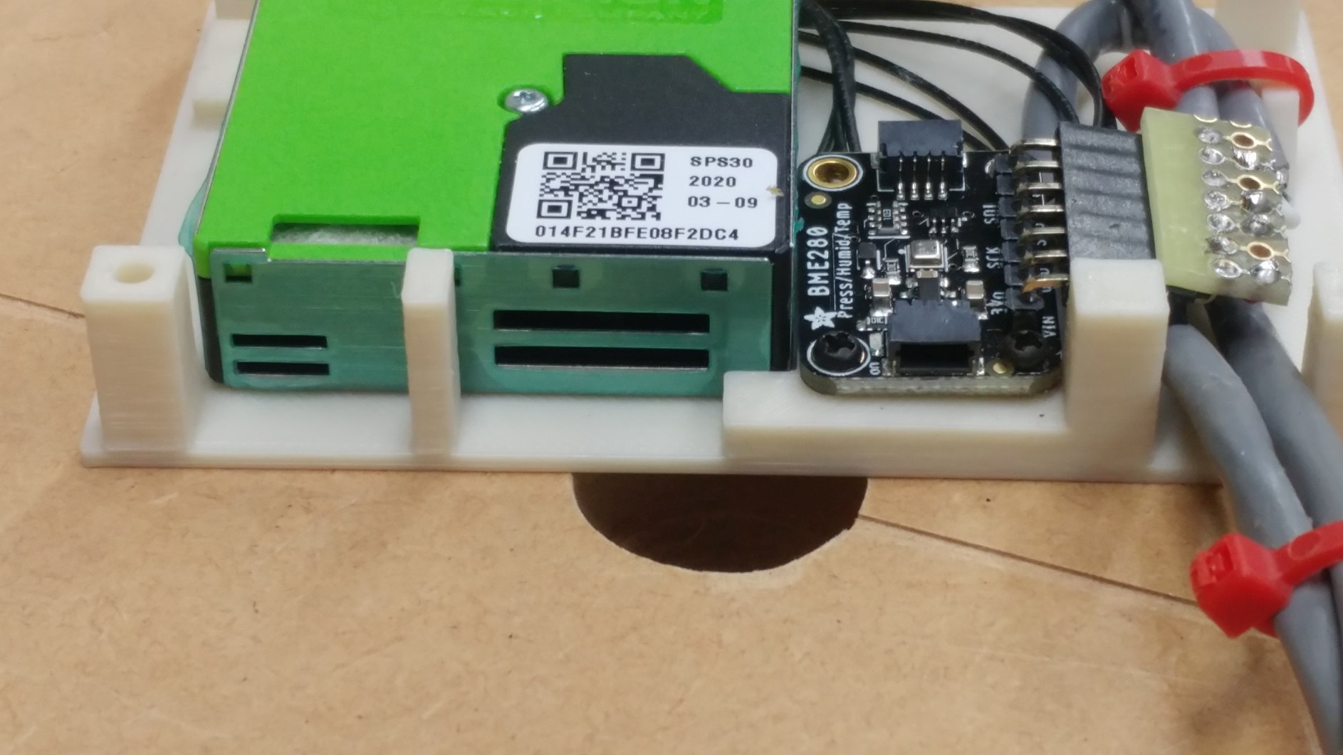 Sensirion SPS30 / Adafruit BME280 Weatherproof Outdoor Enclosure by ...