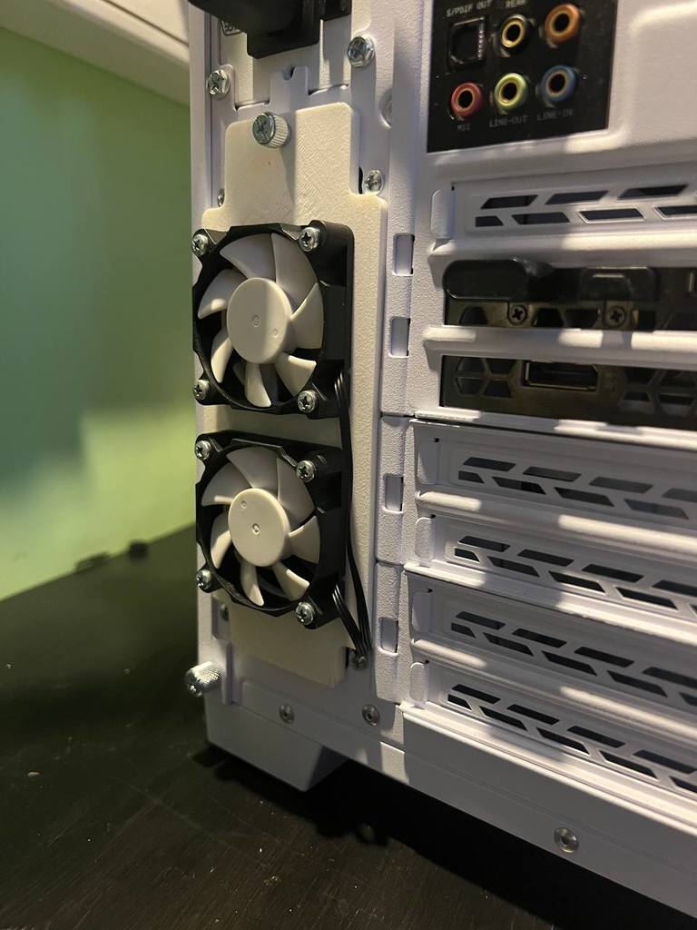 Lian Li Mini HDD fan mount by Spinogrizz | Download free STL model ...