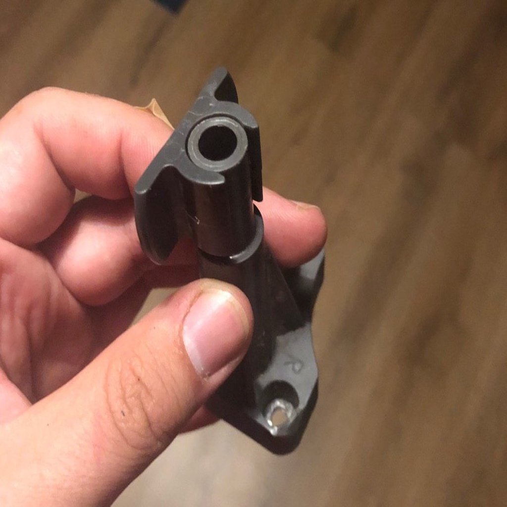 BEHJÄLPLIG bottom hinge captive lock by Spinogrizz | Download free STL ...