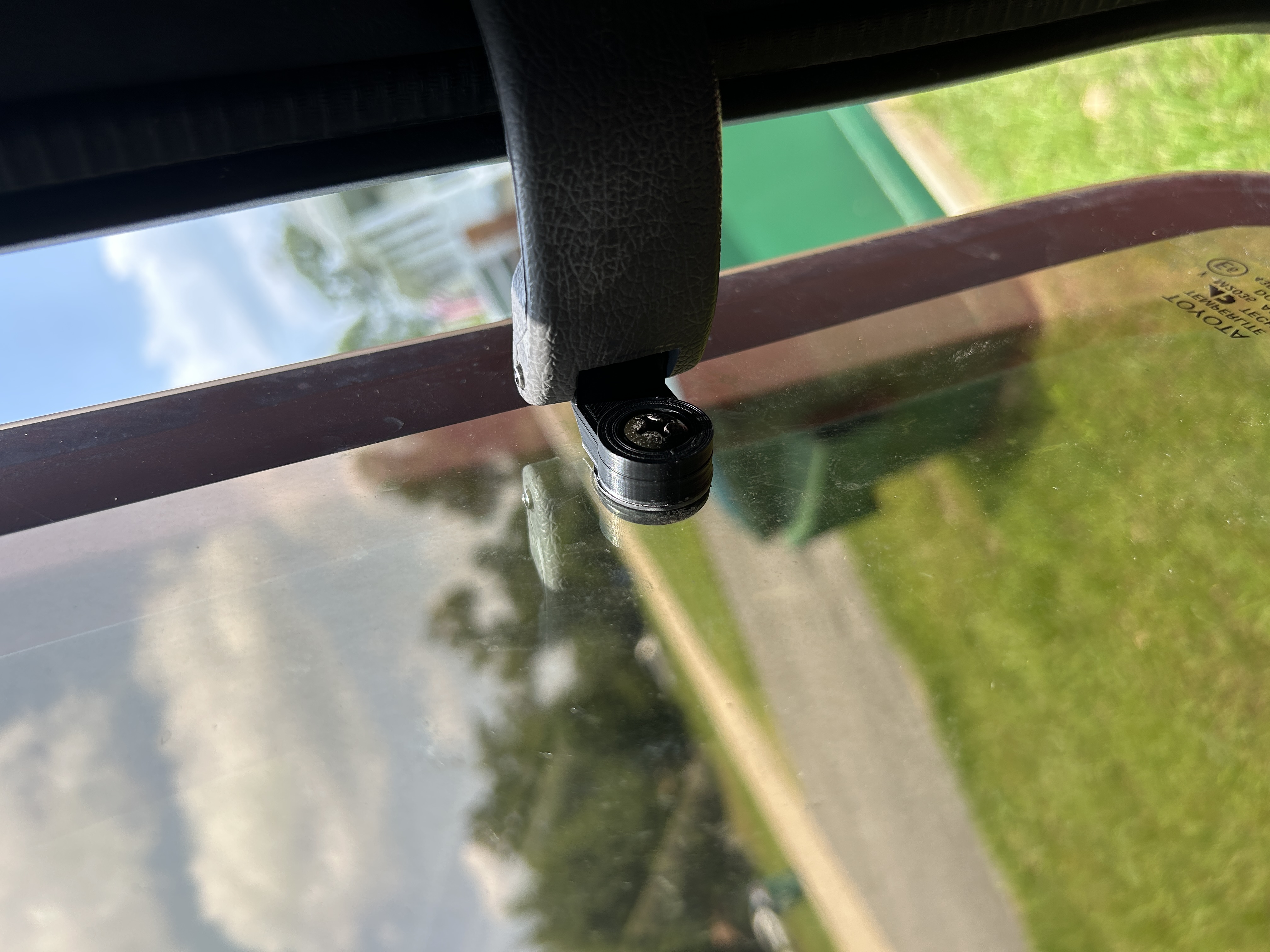 1995-2004 Toyota Tacoma extended cab window bracket by dryals ...
