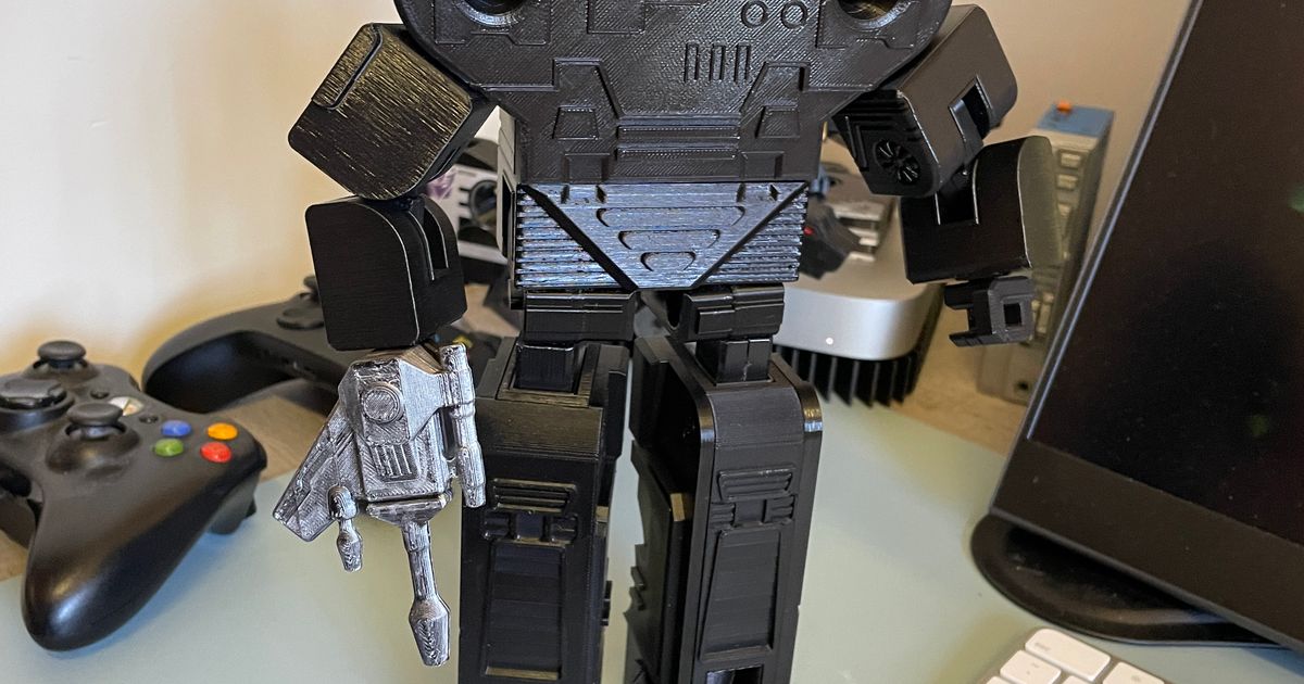 Giant Oversided Rumble Tape Transformer von Max Sterling | Kostenloses ...