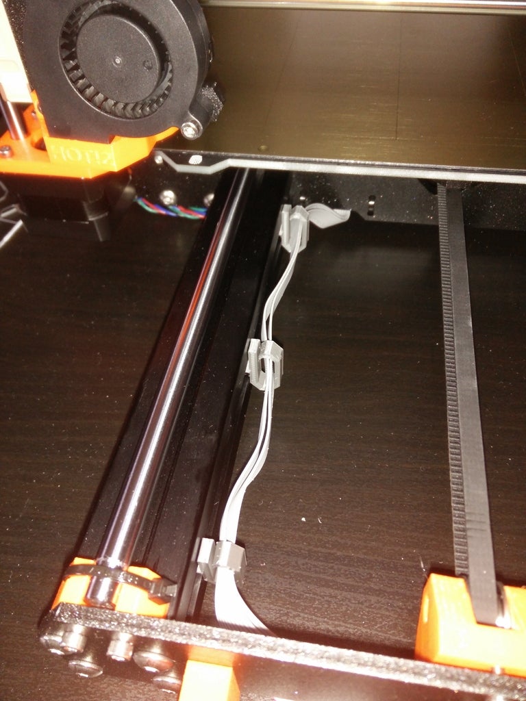 Prusa i3 MK3 / MK3S / MK3S+ LCD flat cable clip by Javier M. G ...