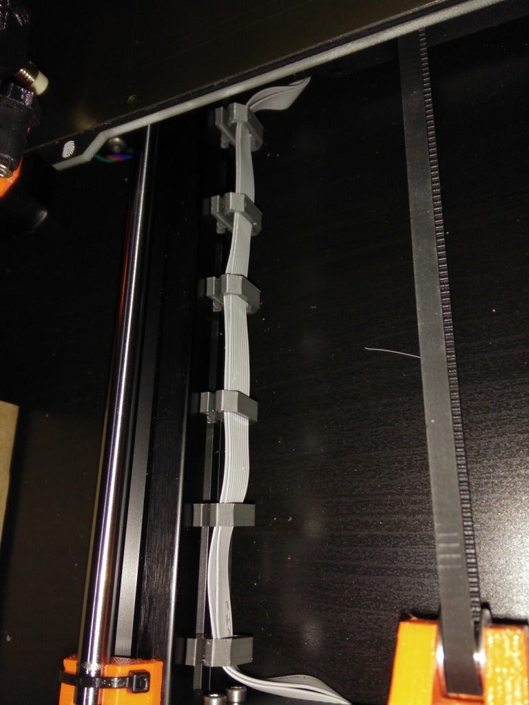 Prusa i3 MK3 / MK3S / MK3S+ LCD flat cable clip by Javier M. G ...