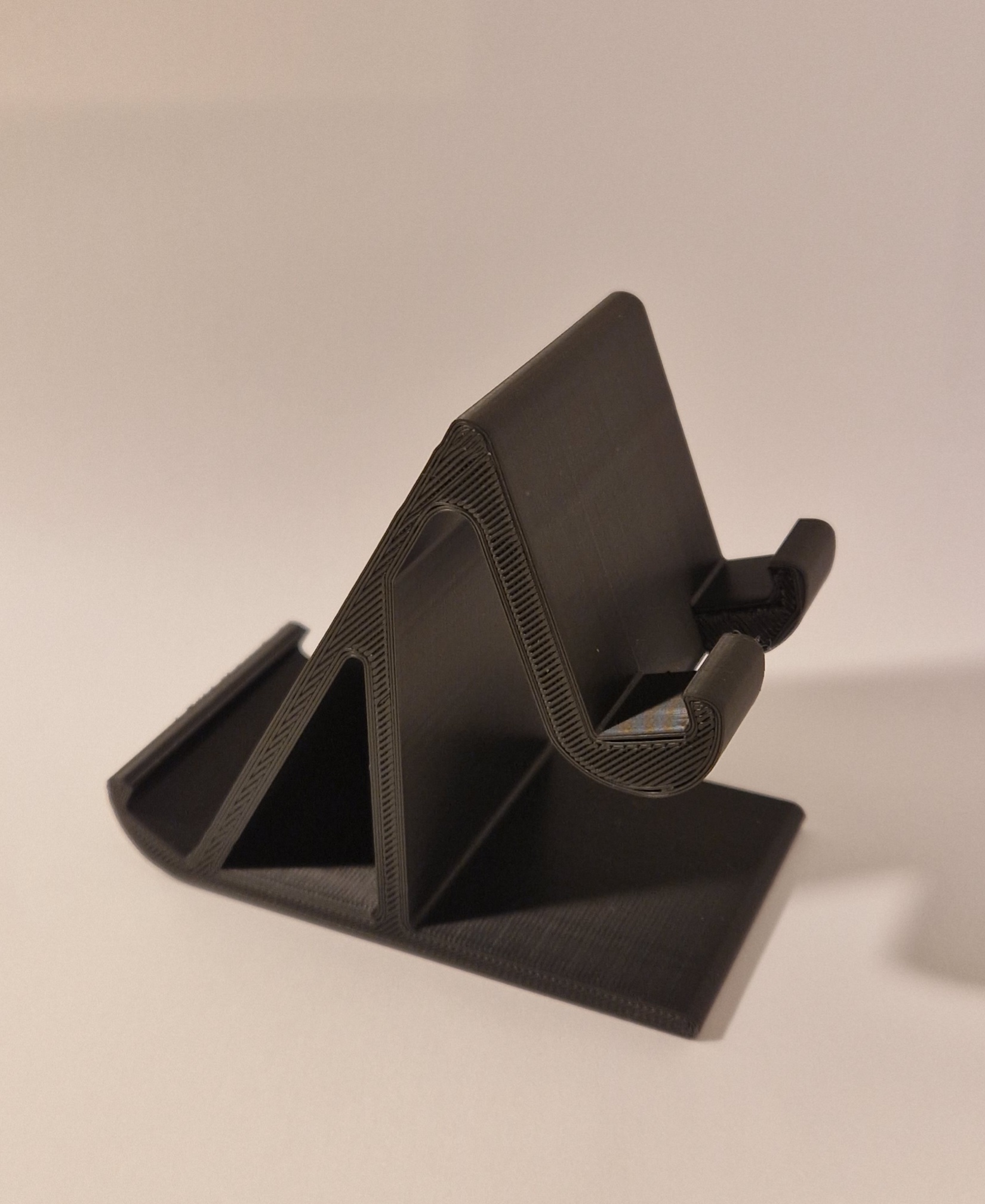 Phone Stand by Alan Mortimer | Download free STL model | Printables.com