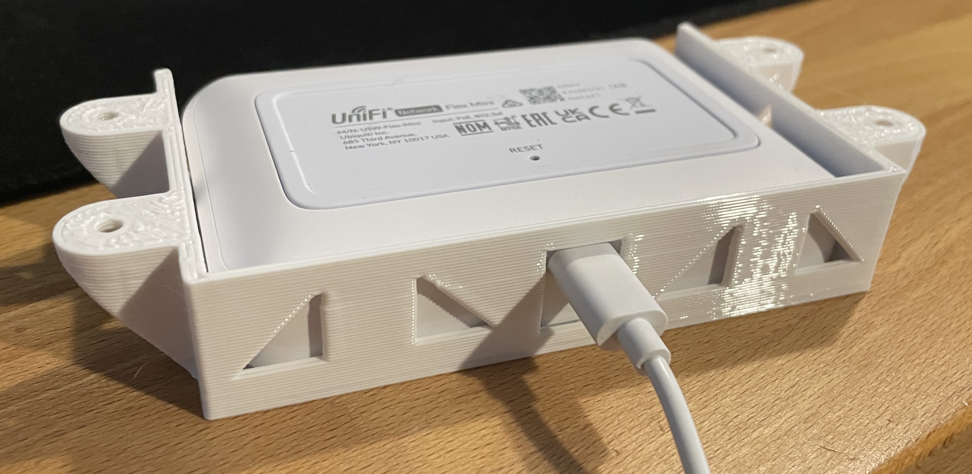 Ubiquiti Flex Mini Network Switch Mount by jepa2019 | Download free STL ...