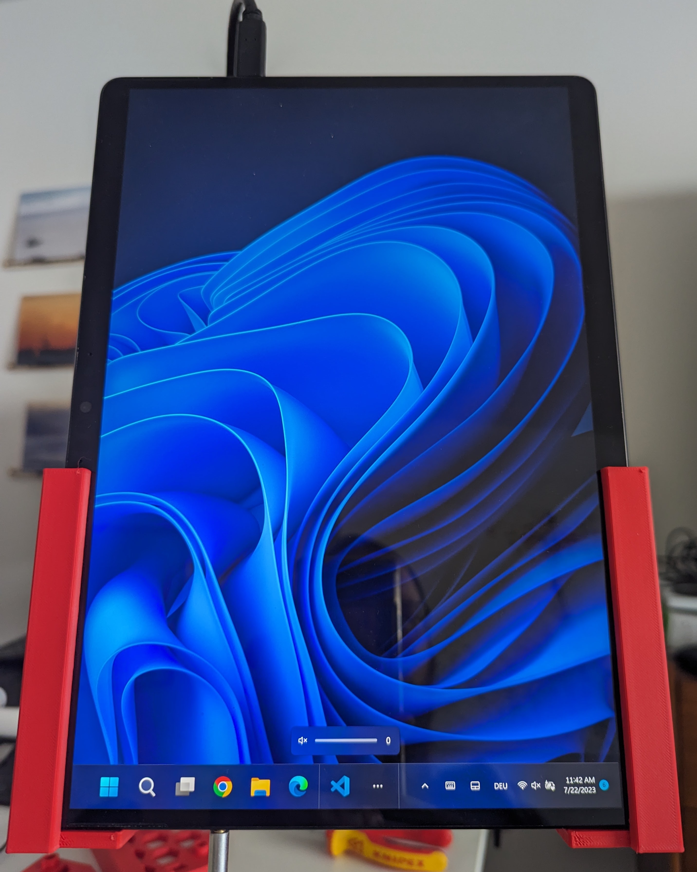Surface Pro 8/9 VESA Mount by PatrickP | Download free STL model ...