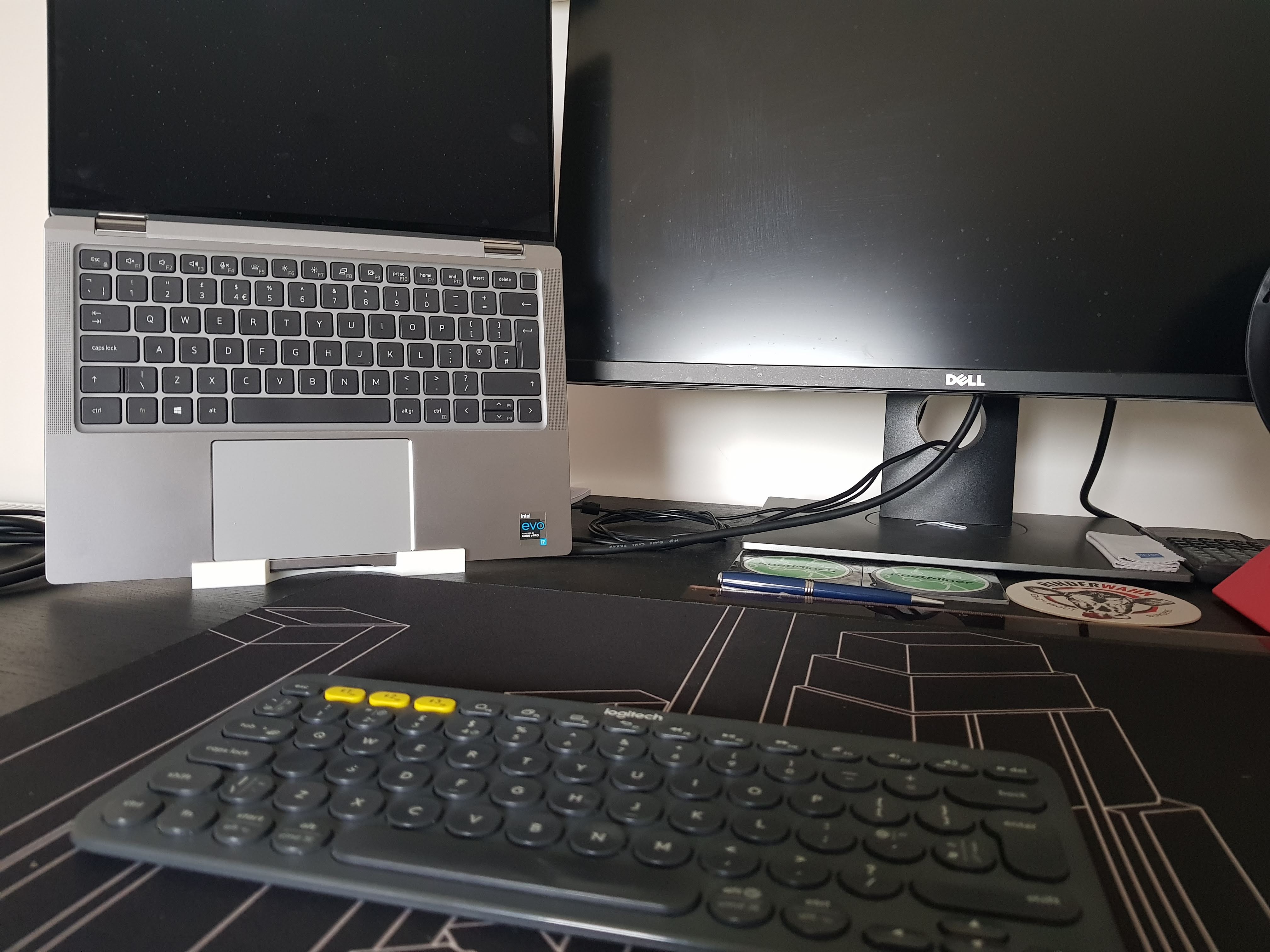 Multi-purpose stand for laptops / tablets / mobile phones by Boer13 ...
