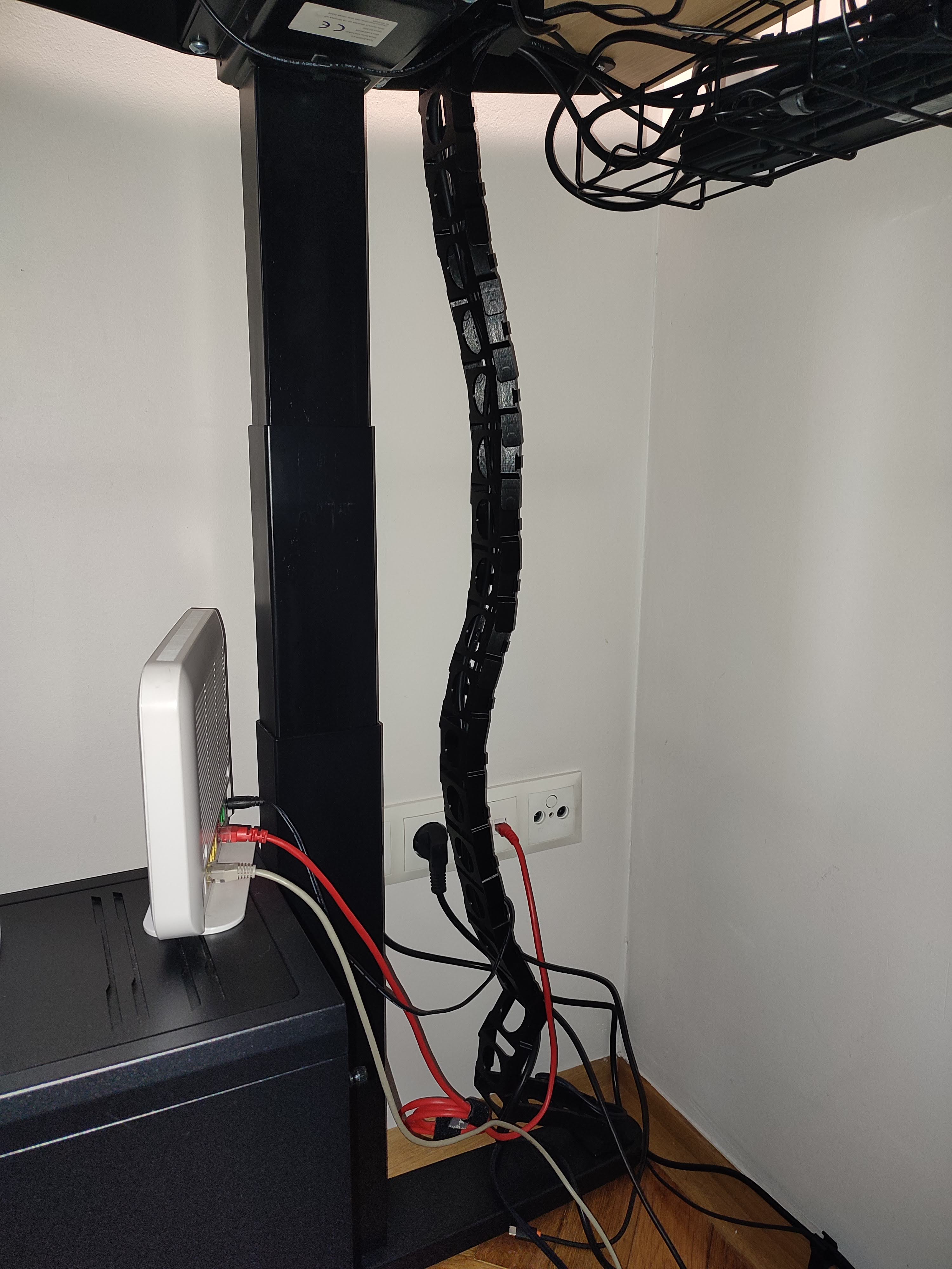 Standing Desk Cable Chain by chmurli | Download free STL model ...