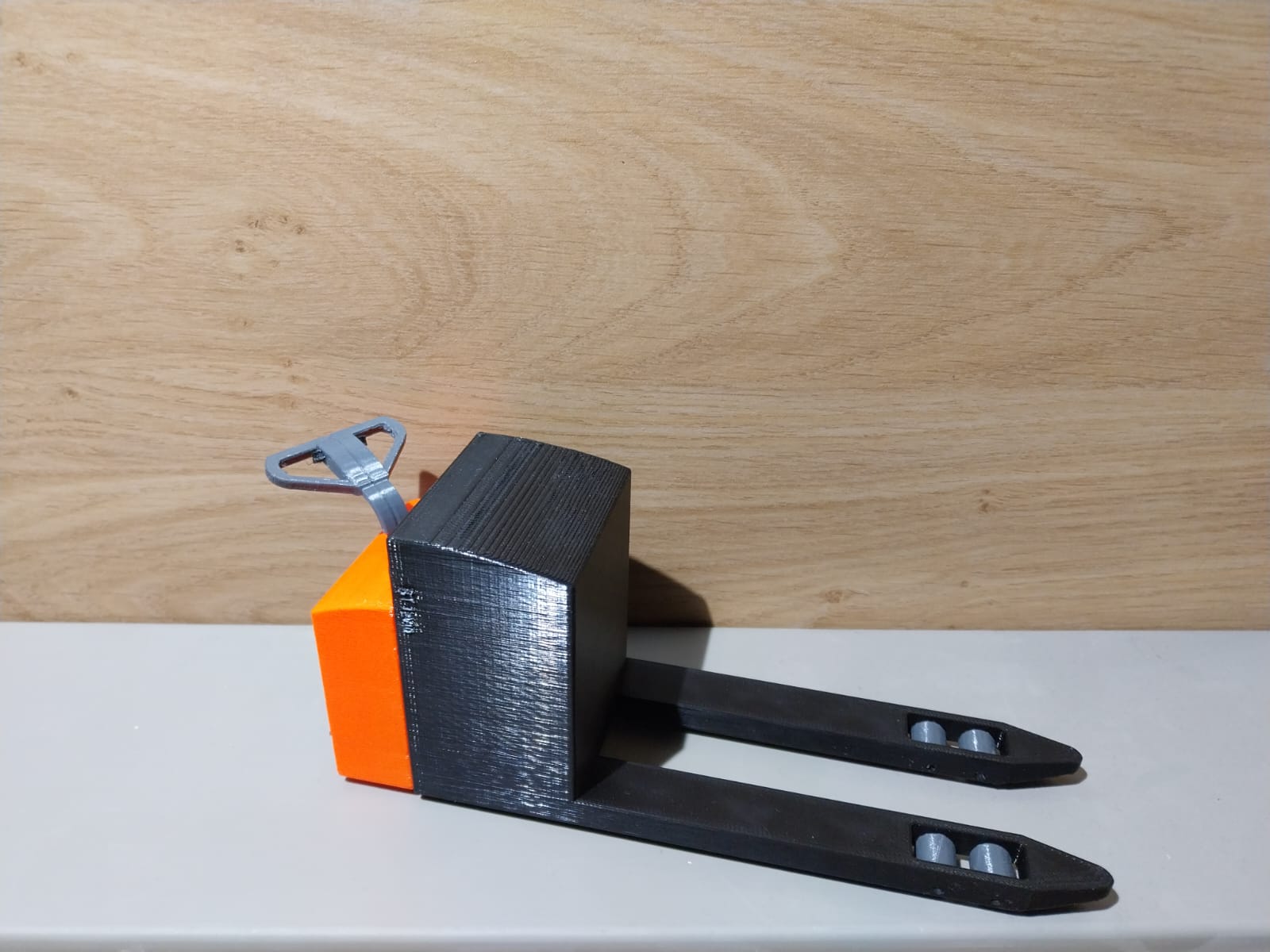 Toyota BT levio 1/10th scale electric pallet jack by Ruben Hauwaerts | Download free STL model ...