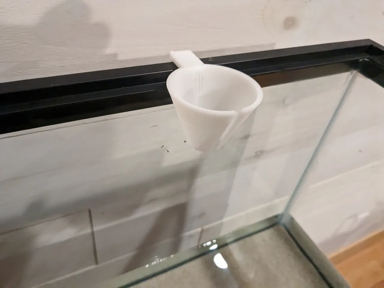 Aquarium Rim Plant Holder by MortalWombat | Download free STL model ...