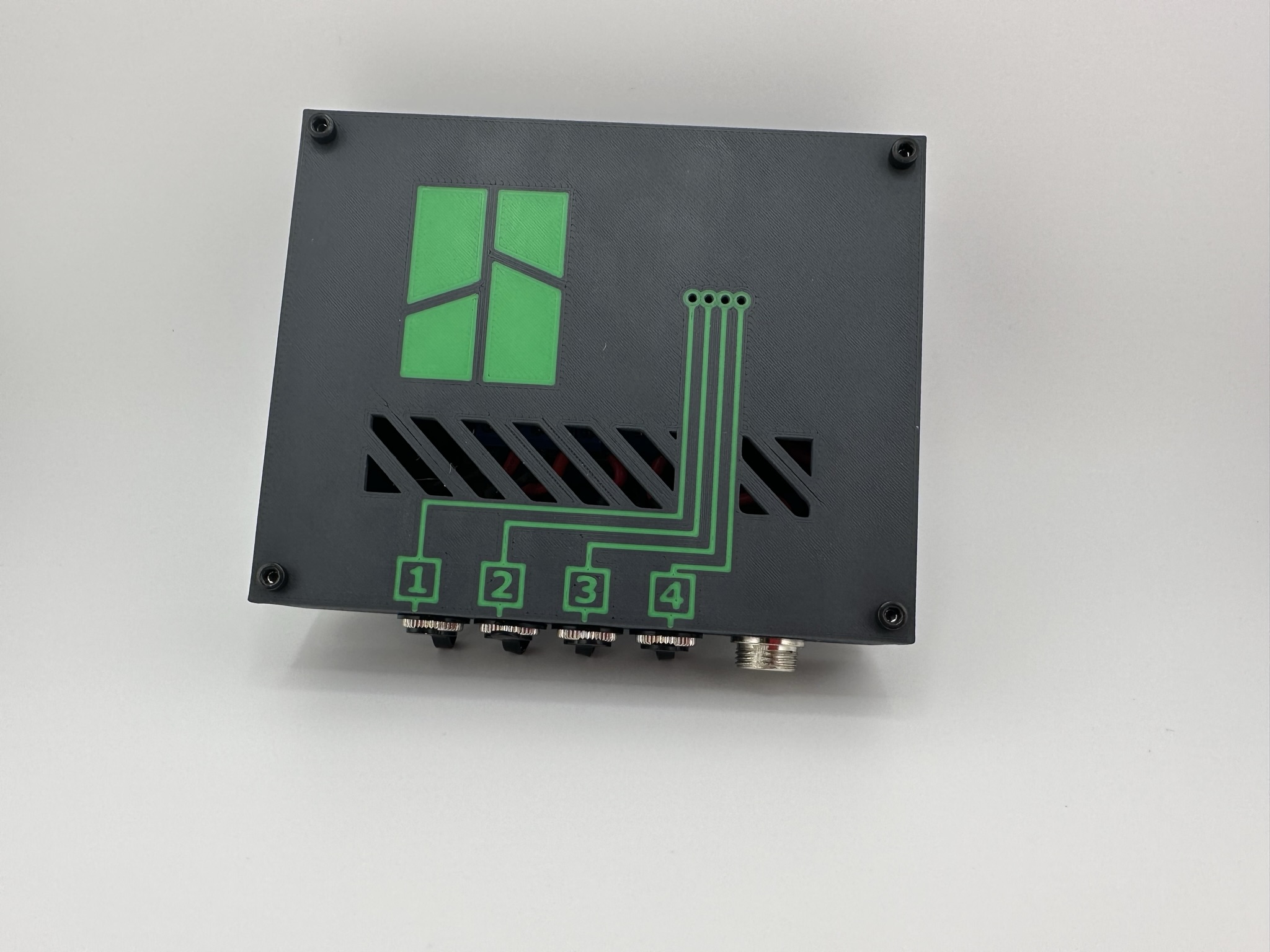 Pretty Bambu Accessory Control Box by Alan Litz | Download free STL ...