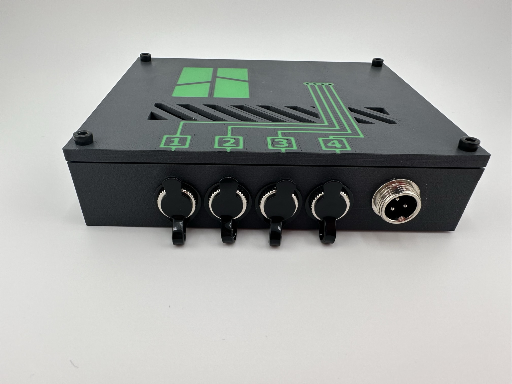 Pretty Bambu Accessory Control Box by Alan Litz | Download free STL ...