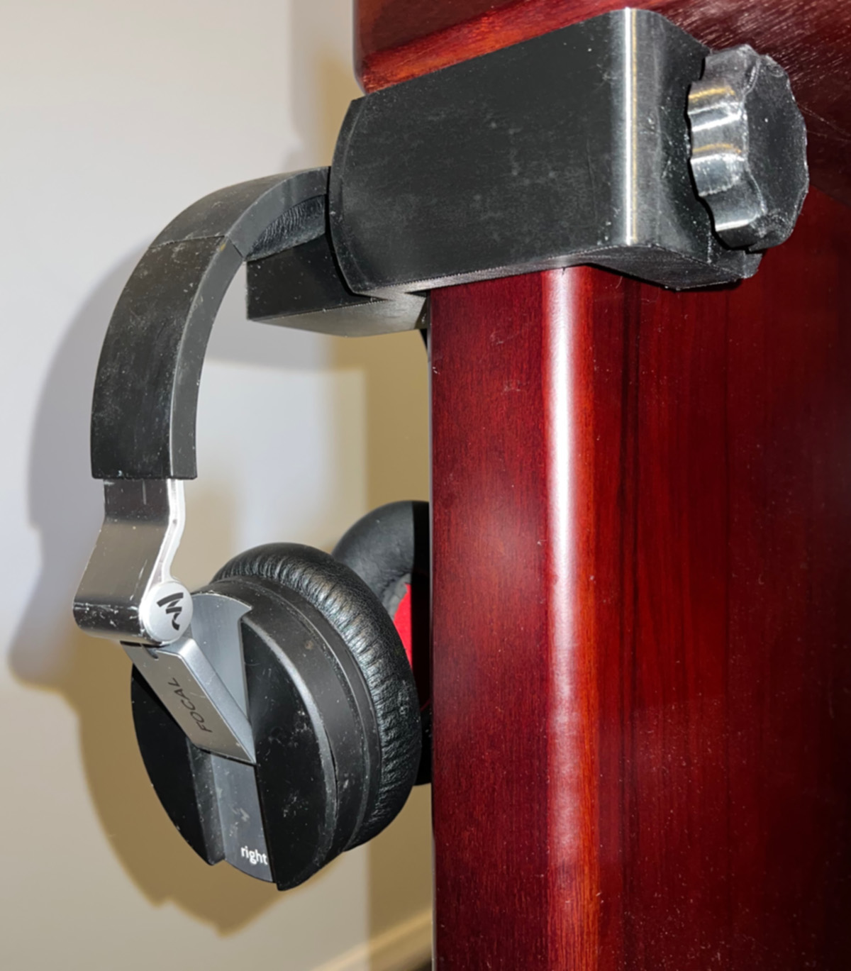 Headphone Mount (Right Angle) by aussieinkguy | Download free STL model ...