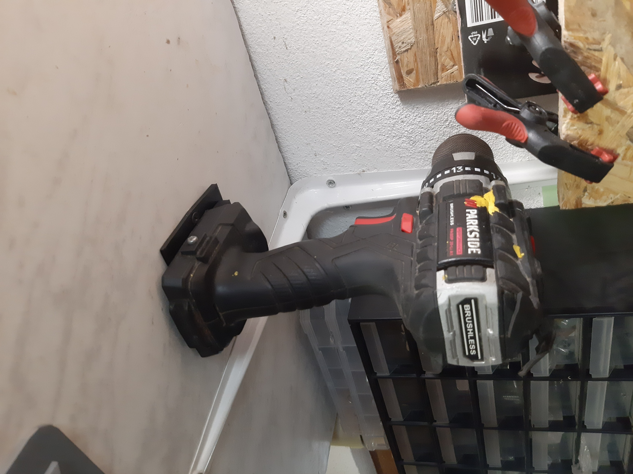 Wall mount for old 20v Parkside tools - Cordless Drill by Jakub Koreň ...
