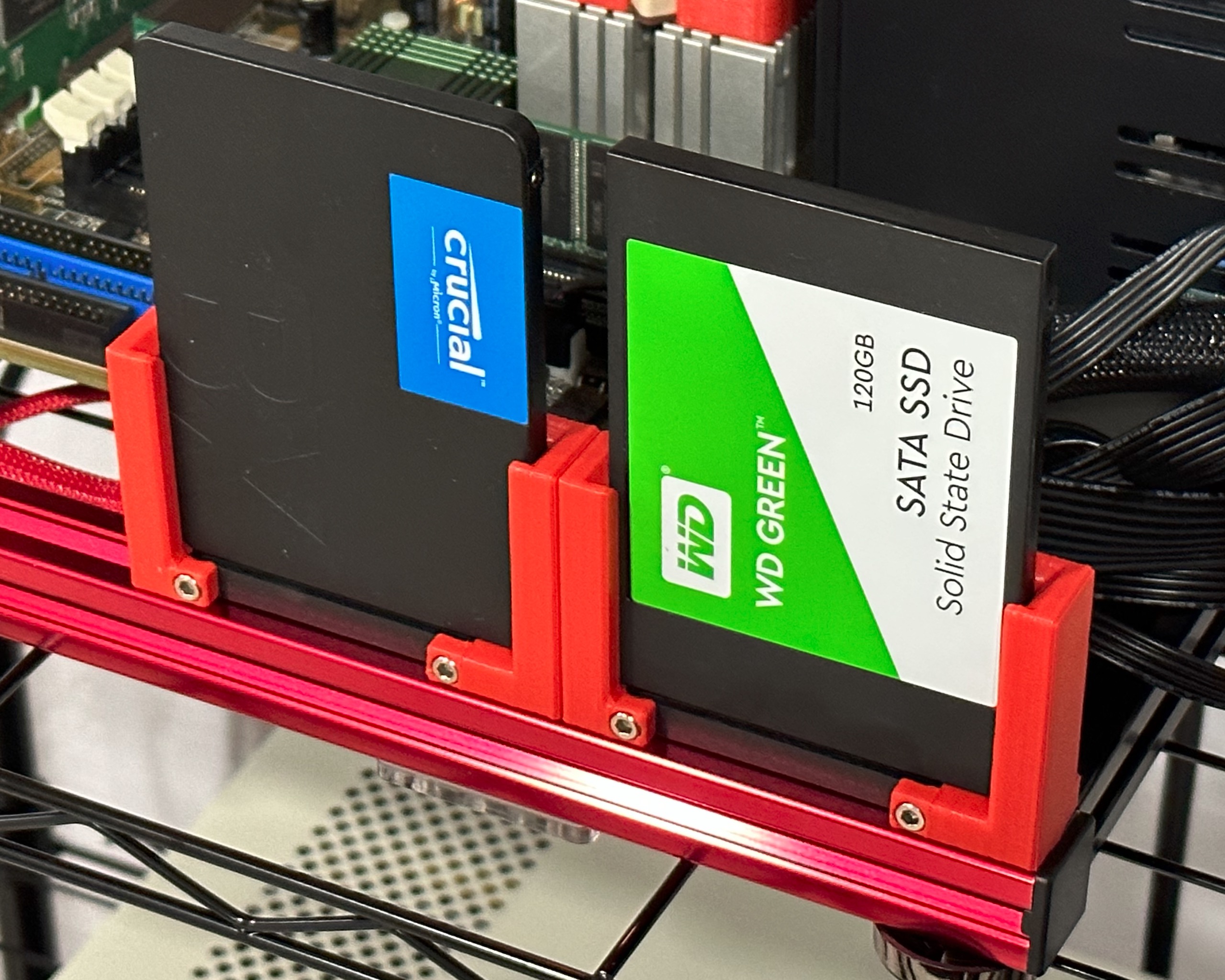 2.5-inch SATA Drive Quick-swap Holder for 2020 Extrusion by Jeff Chen ...