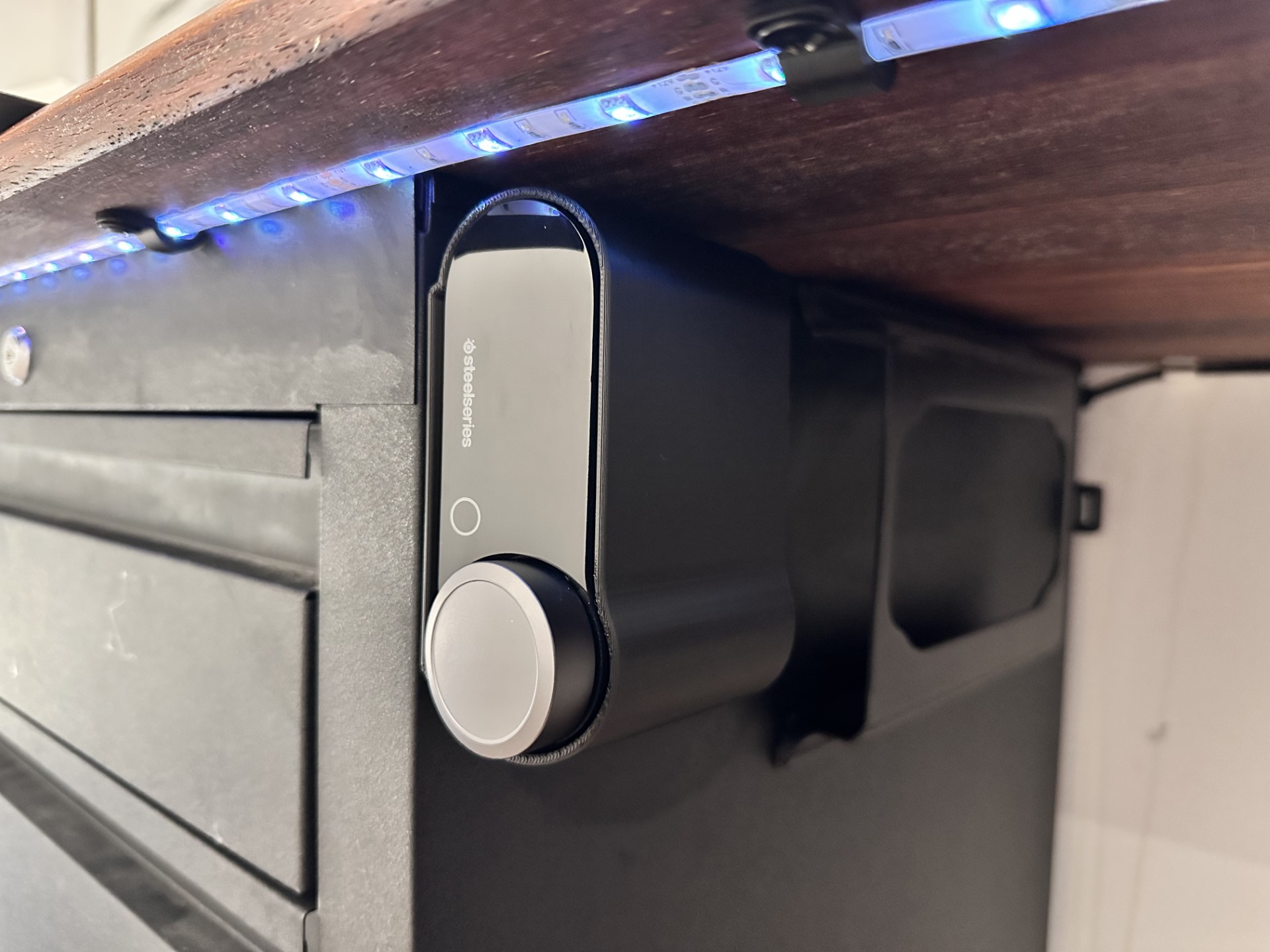 ARCTIS Nova Pro Wireless under desk and side mount by APE-X | Download ...
