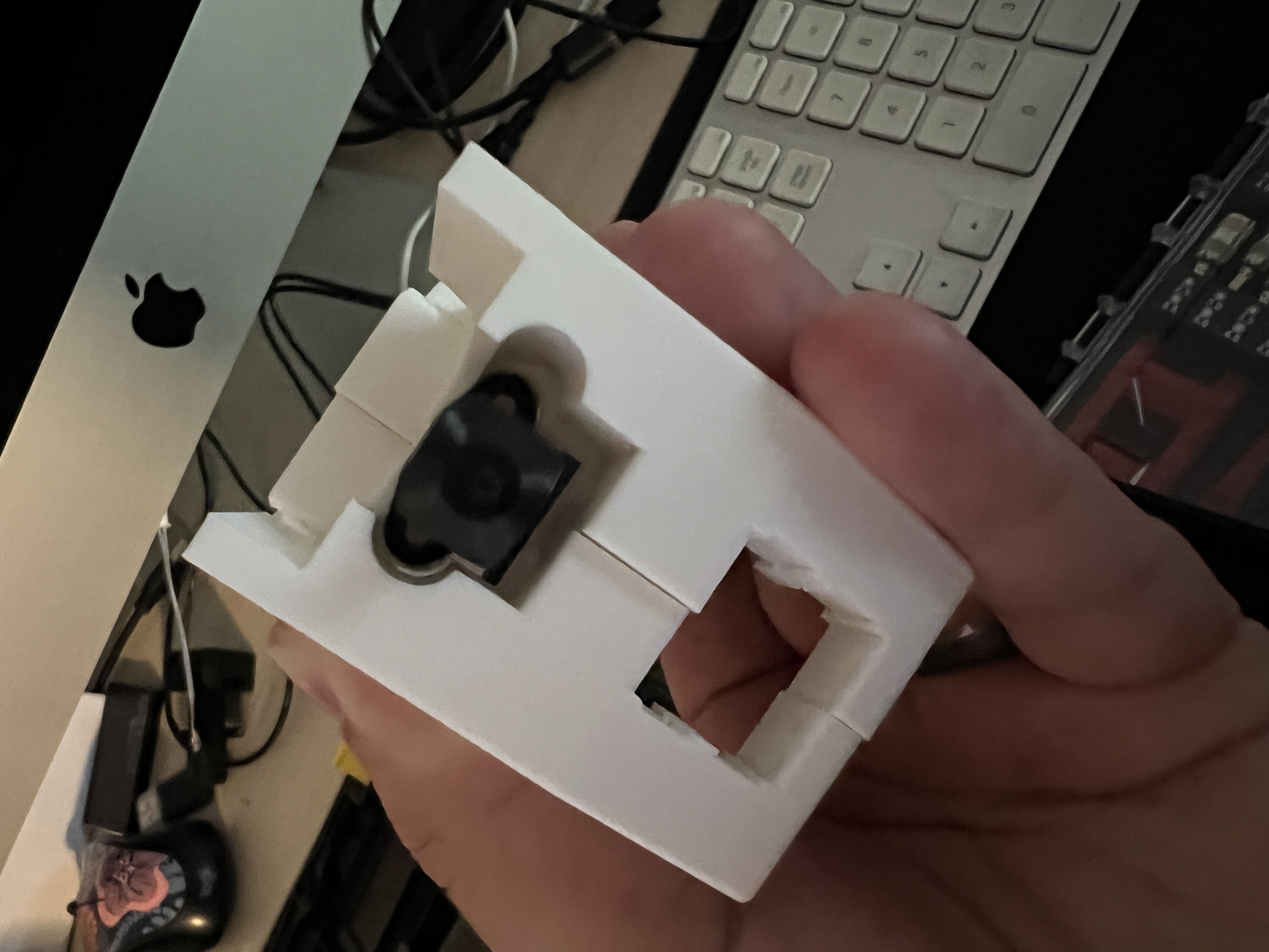 Mini Stealthburner Switchwire mount (BLtouch) by TinkerMAN | Download ...