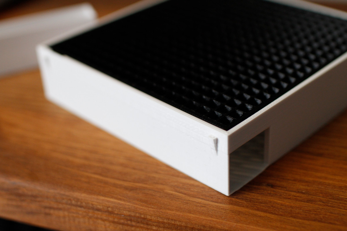 Customizable pixel box on desk v2.0 - different sizes by PrintedGuy ...