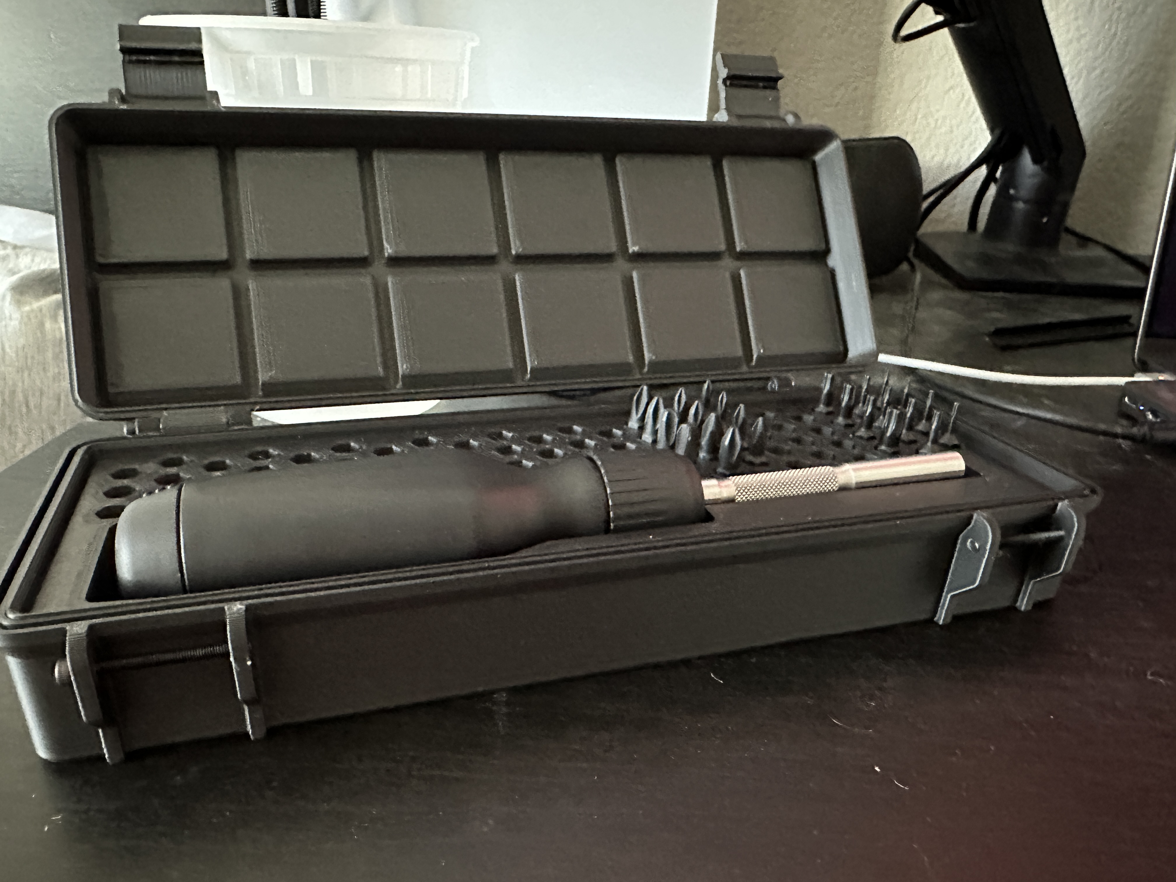 LTT Screwdriver and Bits Gridfinity Box por MacBoy__Pro | Descargar modelo STL gratuito ...