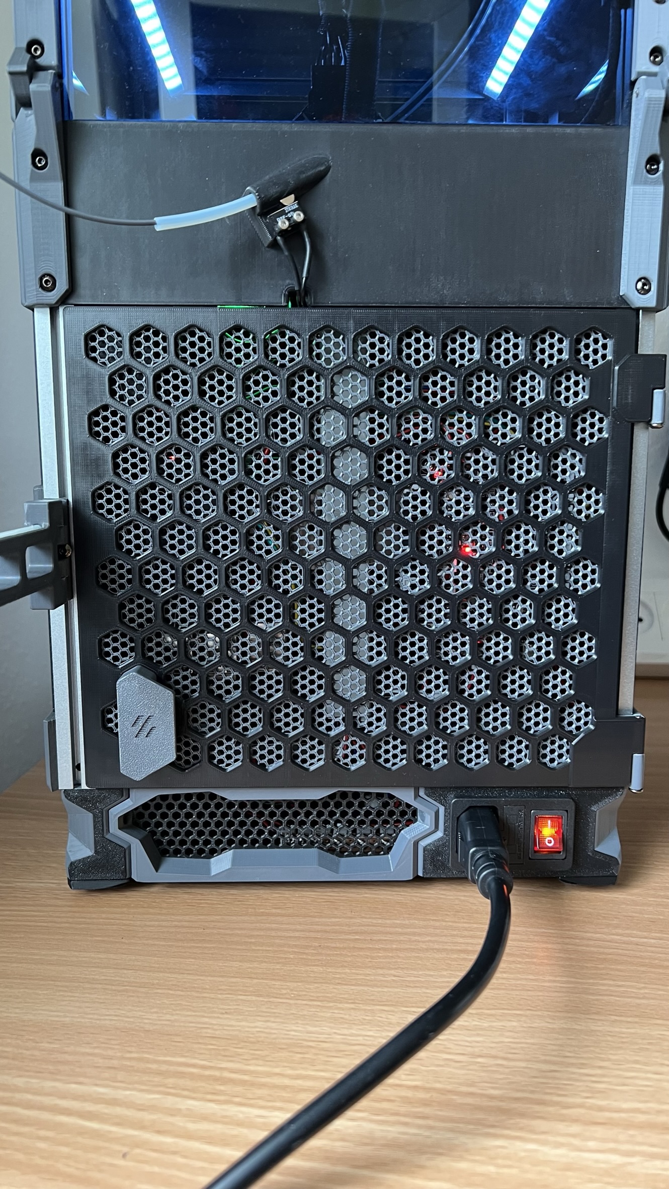 Voron V0 Hinged Rear Panel Hex Mesh by Hr_Ravn | Download free STL ...