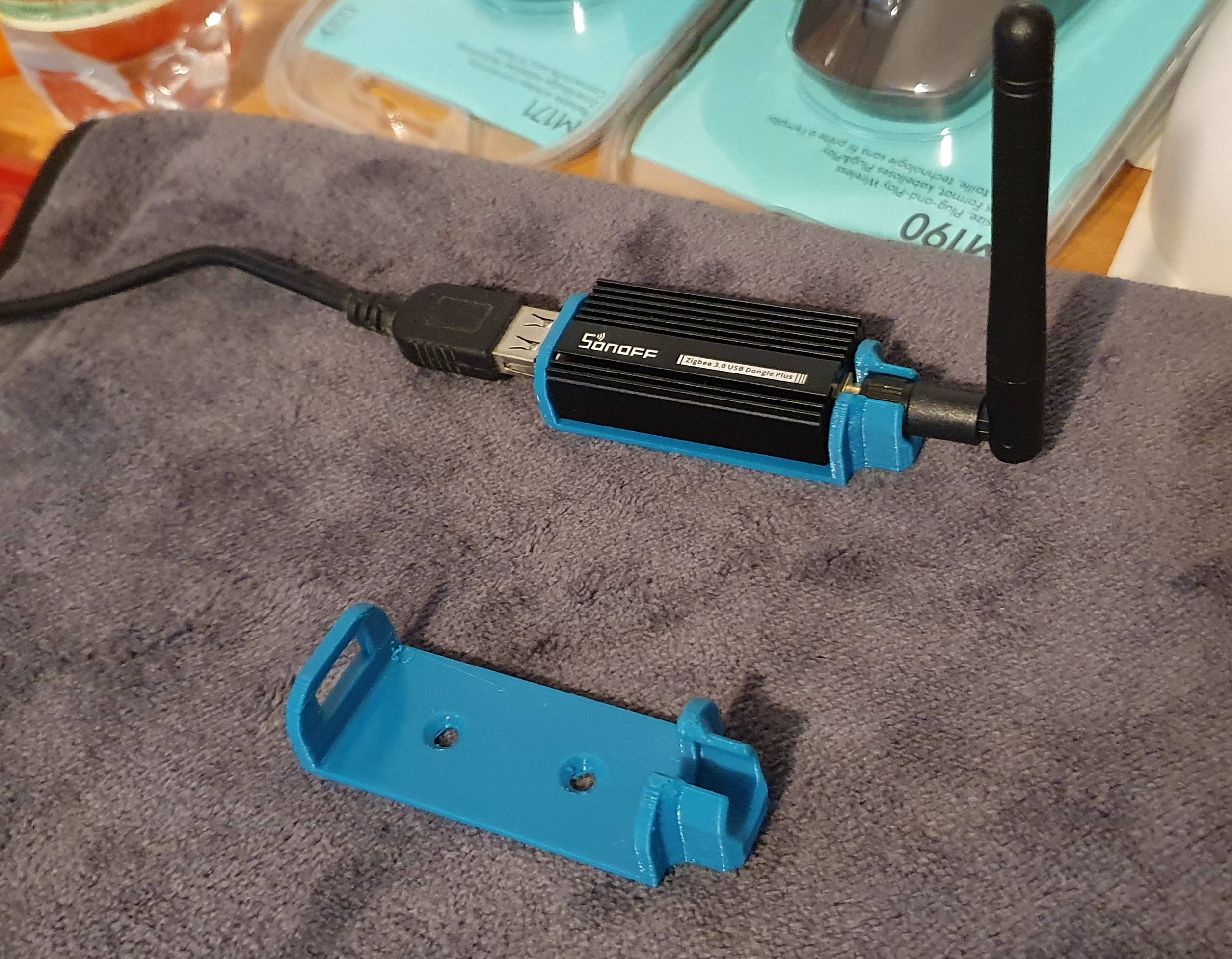 Sonoff Zigbee 3.0 usb dongle shelf fixing by Libor Jandus | Download ...