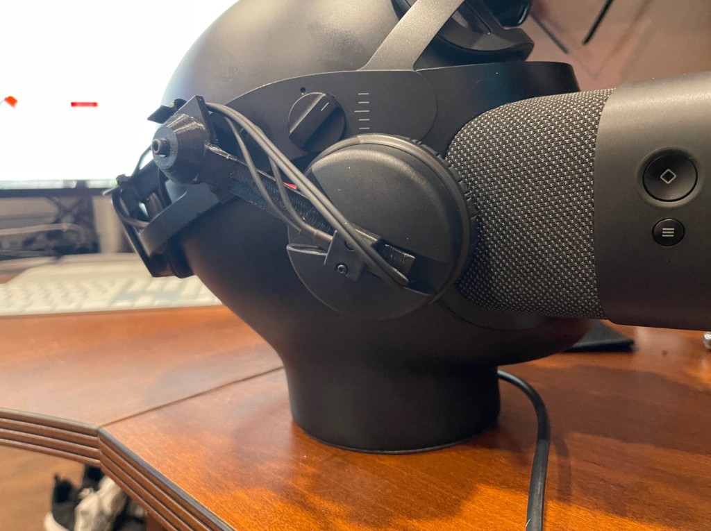 Varjo Aero - Sennheiser HD25 Adapter by mjfmaker1 | Download free STL ...