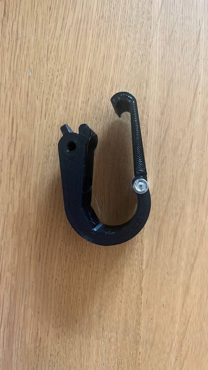 Self-closing strong hook by gskbyte | Download free STL model ...