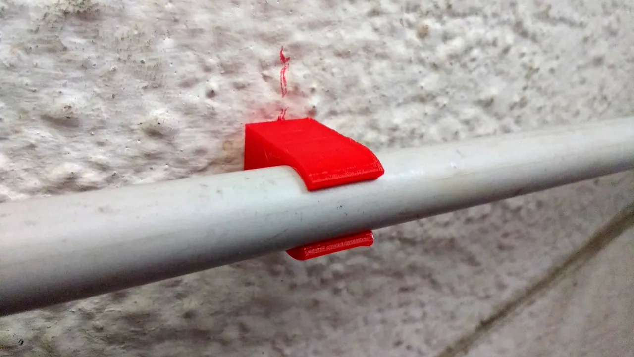GRÅPPA - Customizable PVC conduit electric tube clip / Abrazadera para ...