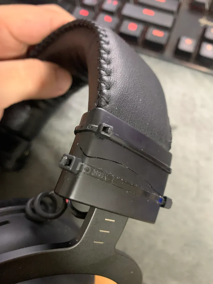 LogiTech g pro x Headset replacement caps by Yosef Awad | Download free ...