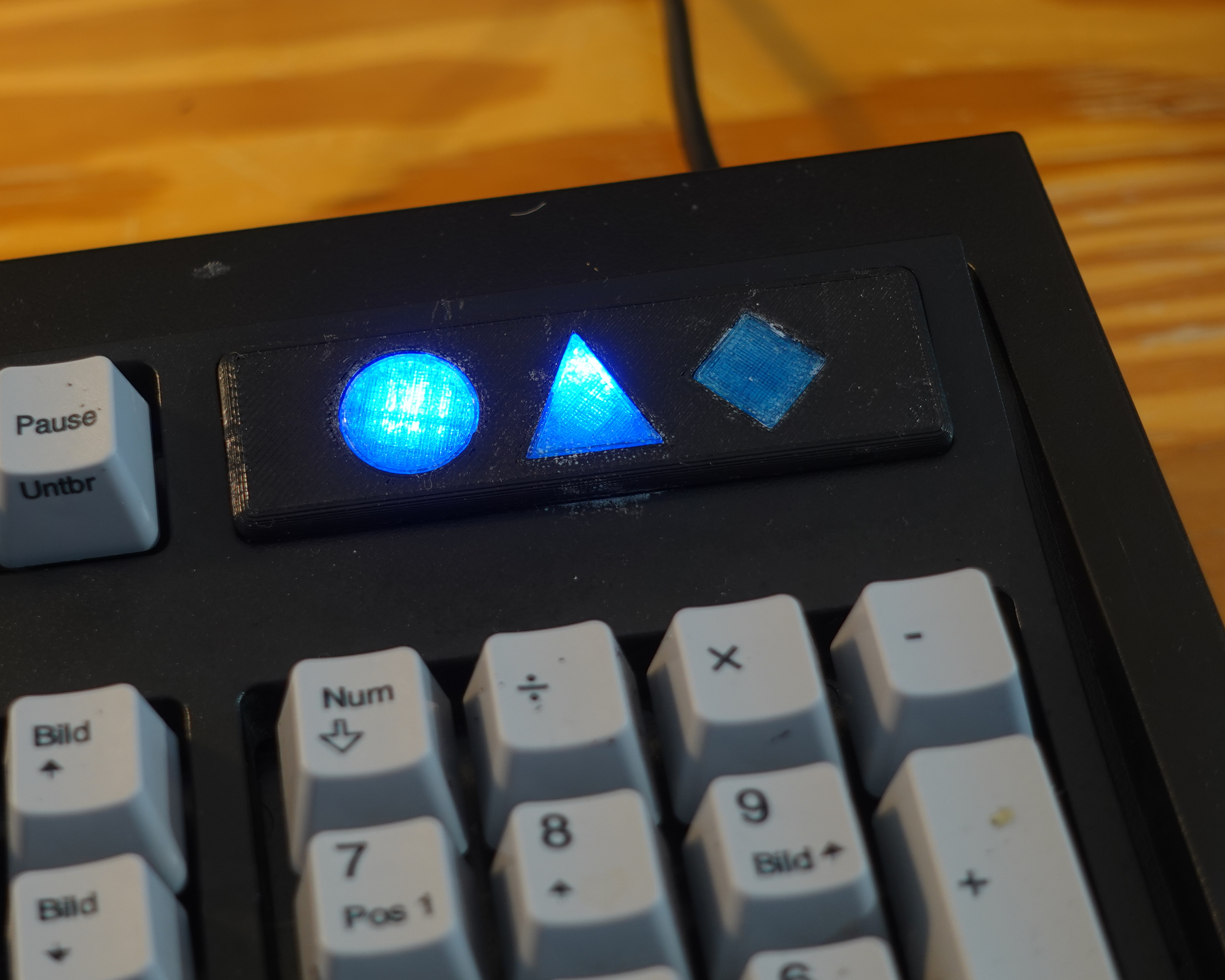 Keyboard LED cover panel, 2 designs (FreeCAD) by NUeB | Download free ...