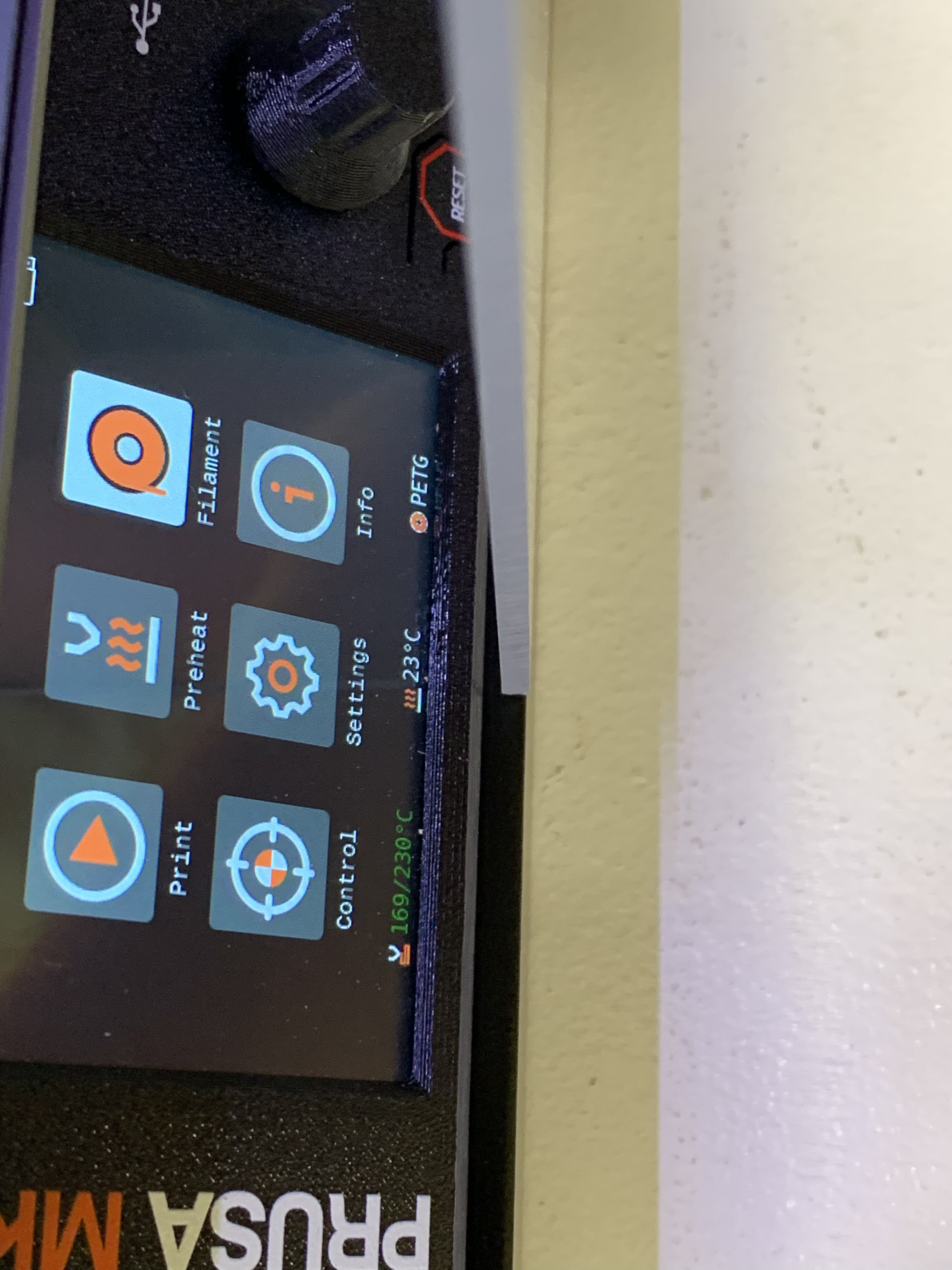 A structurally sound yet elegant lack enclosure by Alec Warner ...