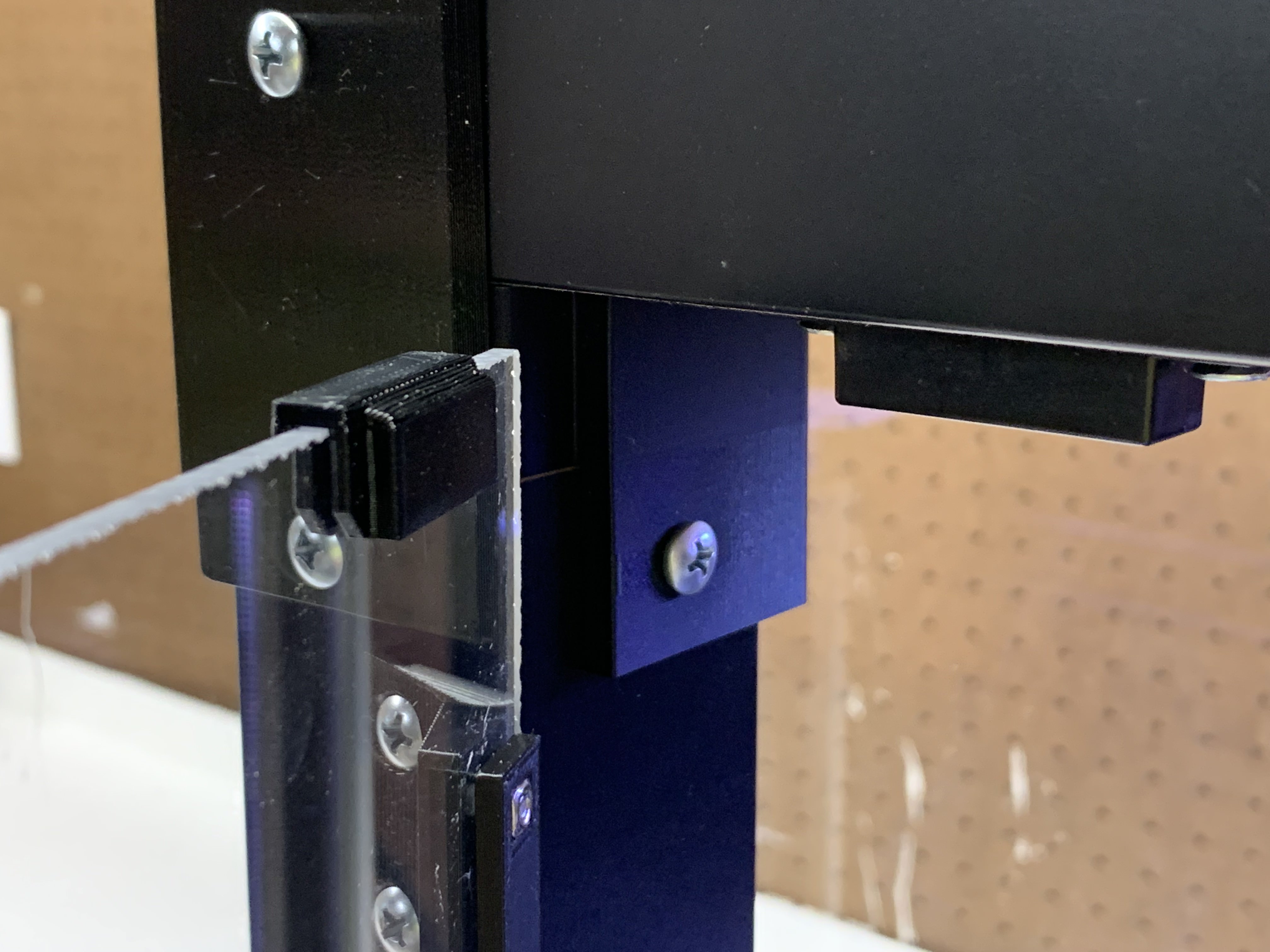 A structurally sound yet elegant lack enclosure by Alec Warner ...