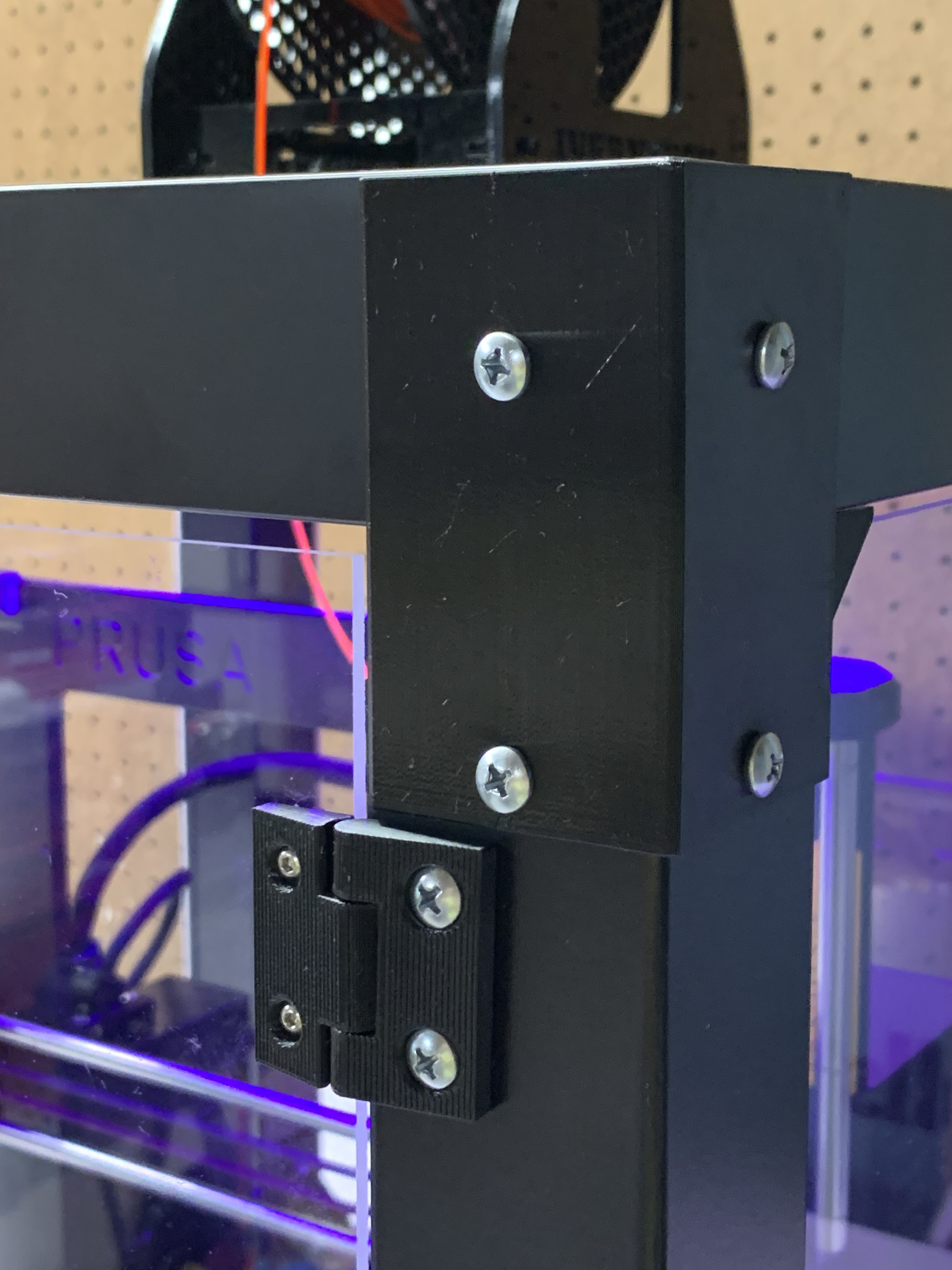 A structurally sound yet elegant lack enclosure by Alec Warner ...