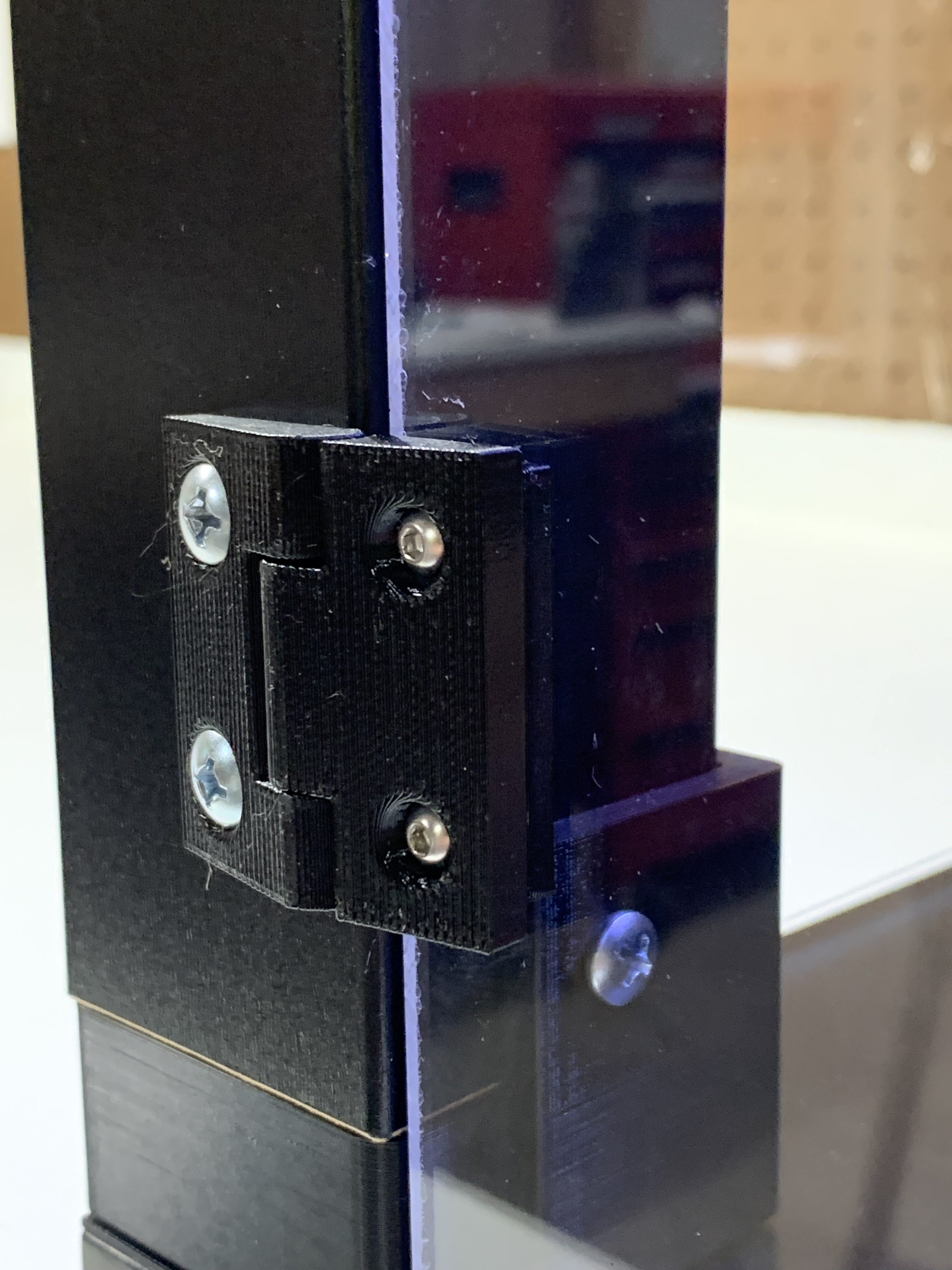 A structurally sound yet elegant lack enclosure by Alec Warner ...
