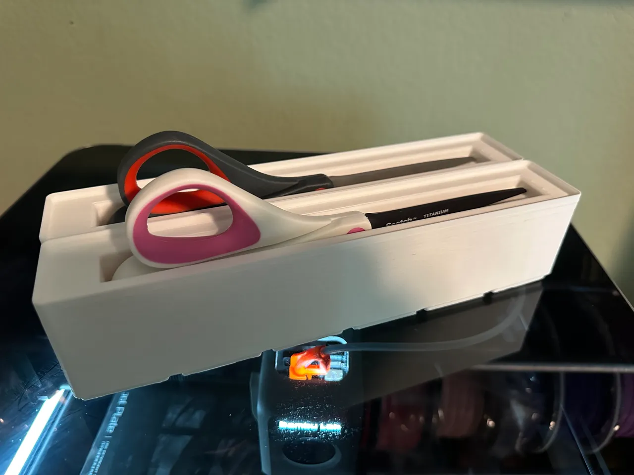 Scotch Scissor Holder for Gridfinity by dawnerd | Download free STL ...