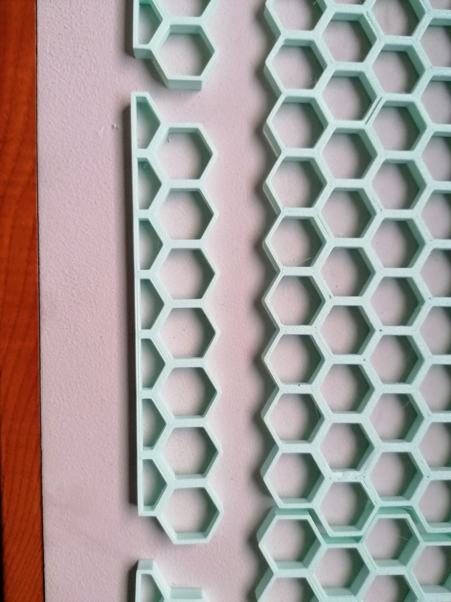 Side piece for the default honey comb wall by Mikagu | Download free ...