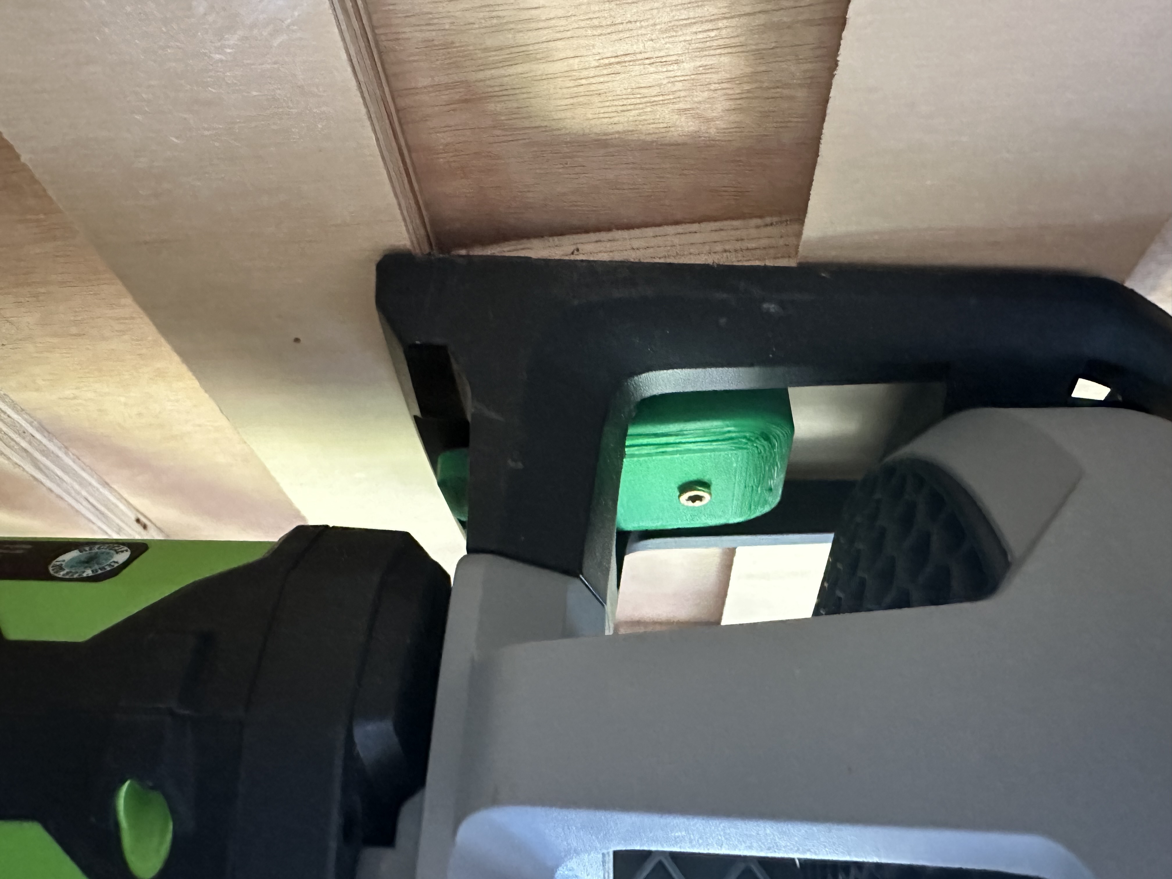 Ego 530 Leaf Blower Wall Mount by Joe Roberts | Download free STL model ...