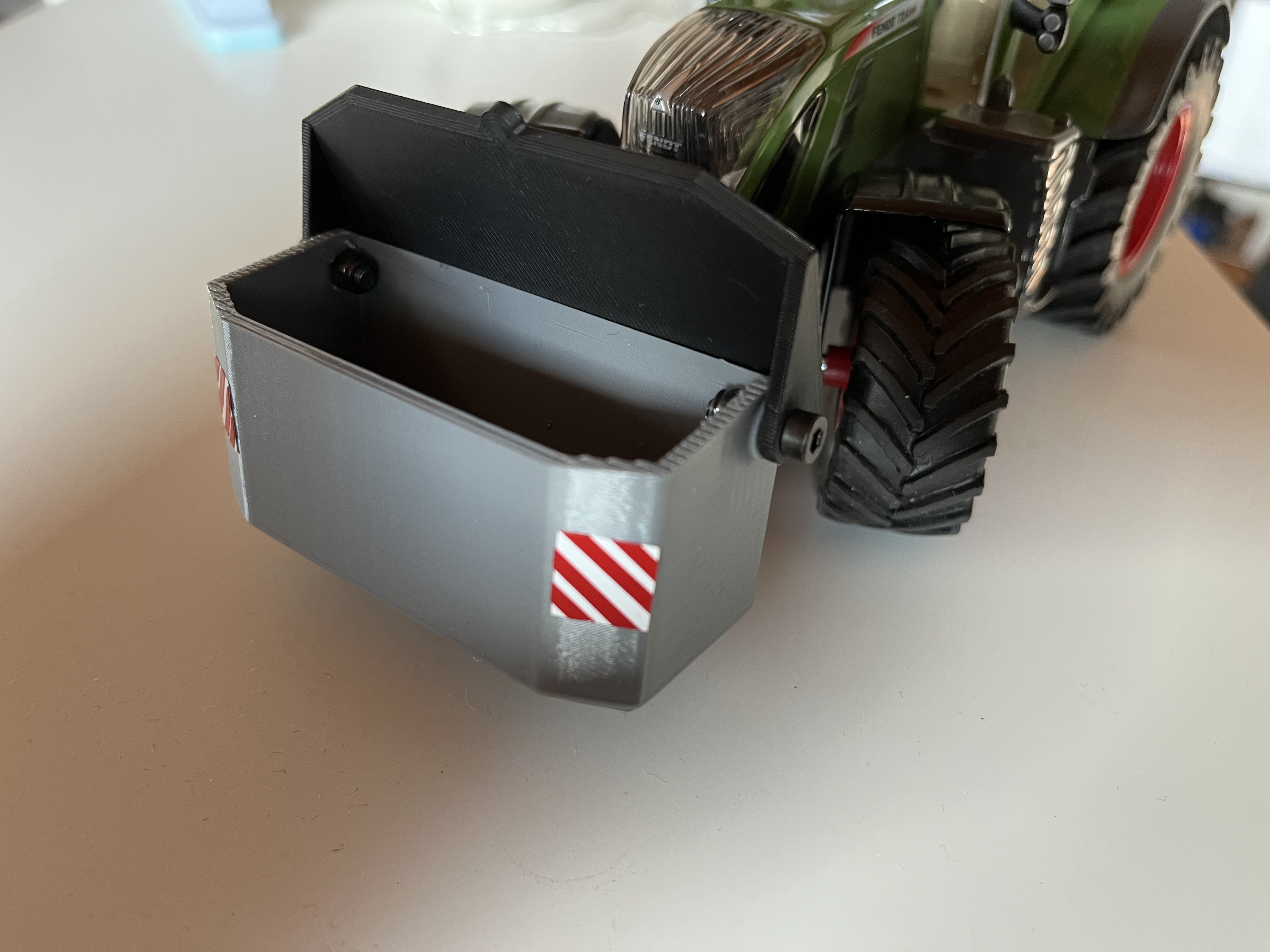 Frontkiste Siku 1:32 by Bollerofen | Download free STL model ...