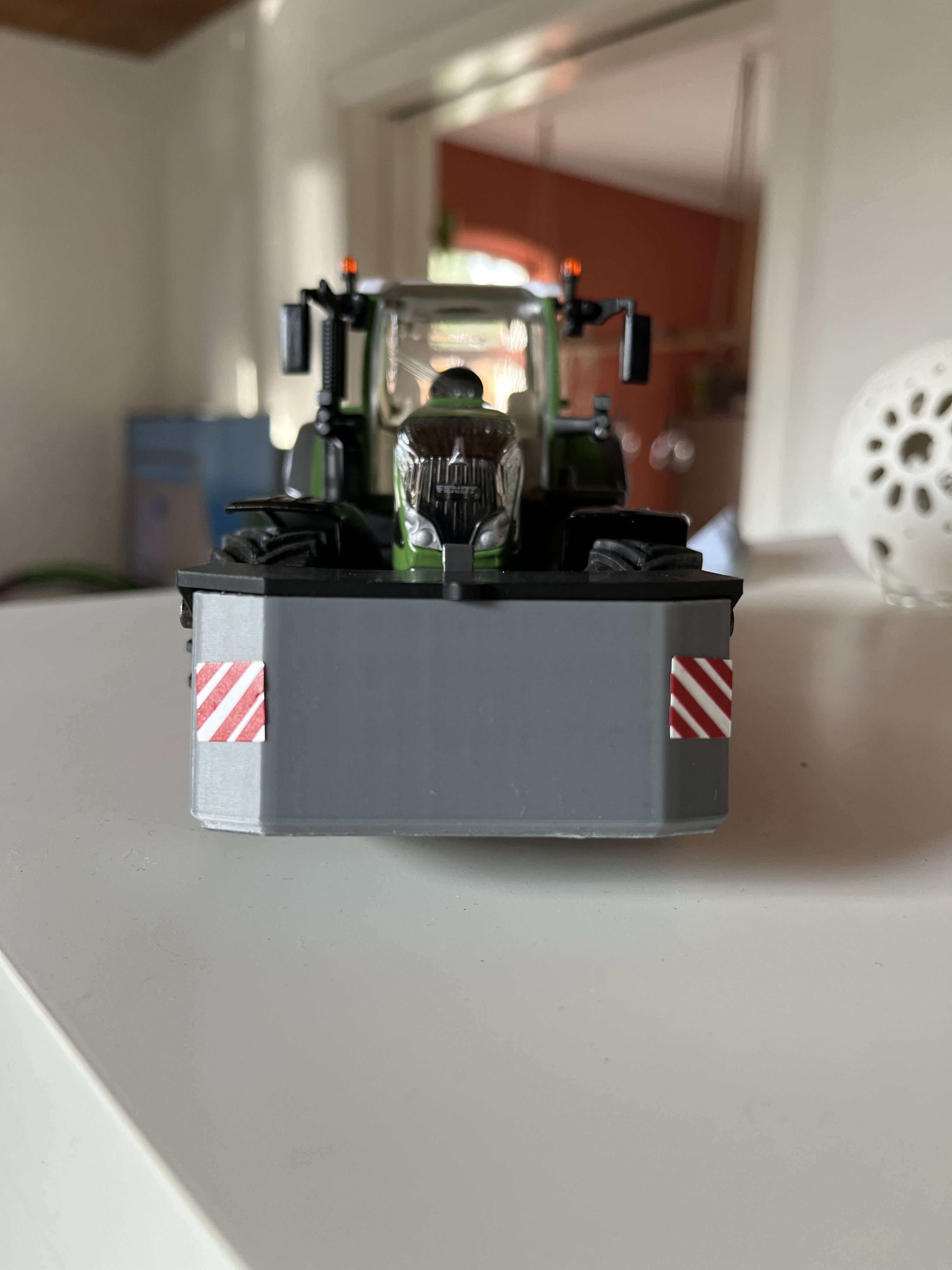 Frontkiste Siku 1:32 by Bollerofen | Download free STL model ...