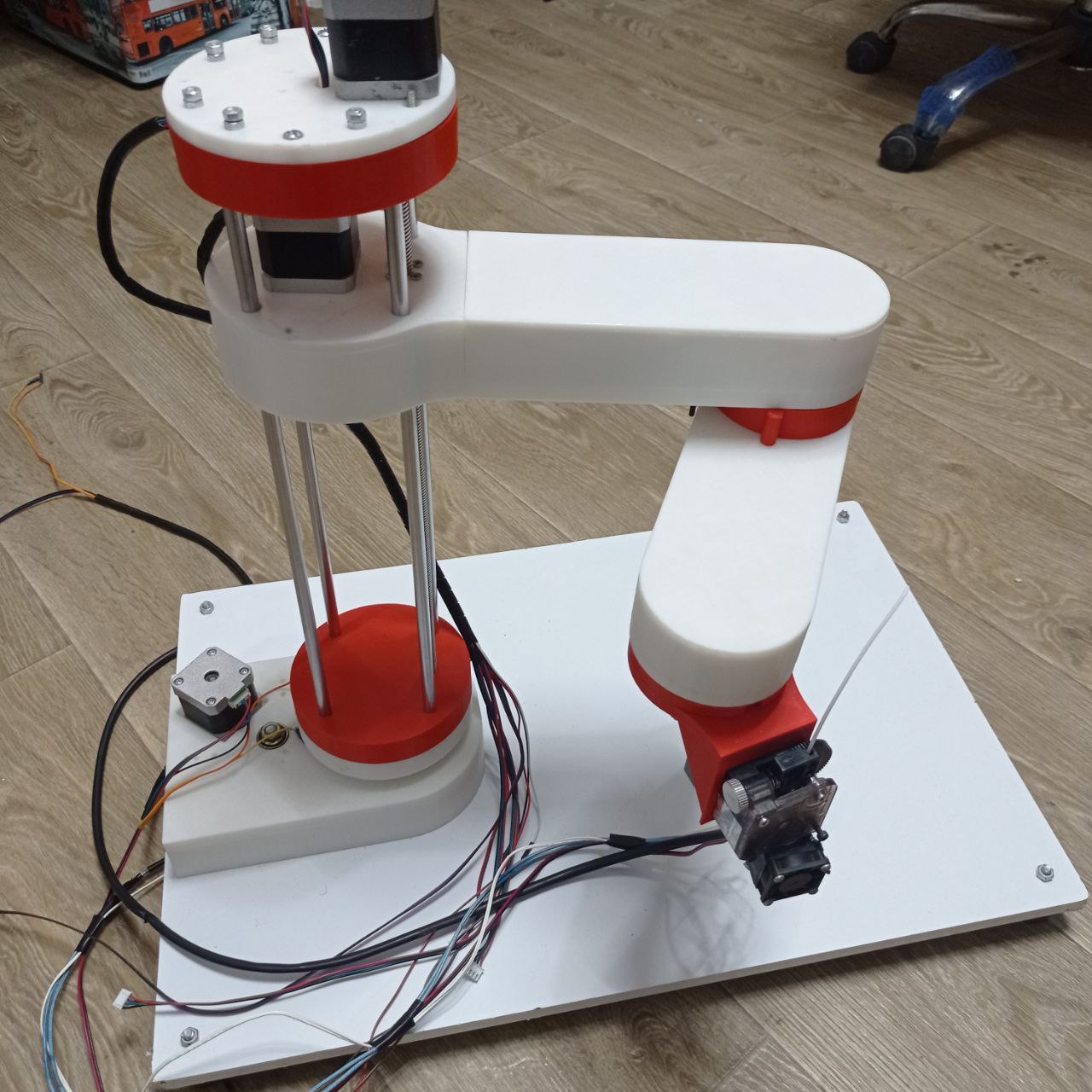 V2 Extruder Arm Robot Flange by H.Zentani | Download free STL model ...