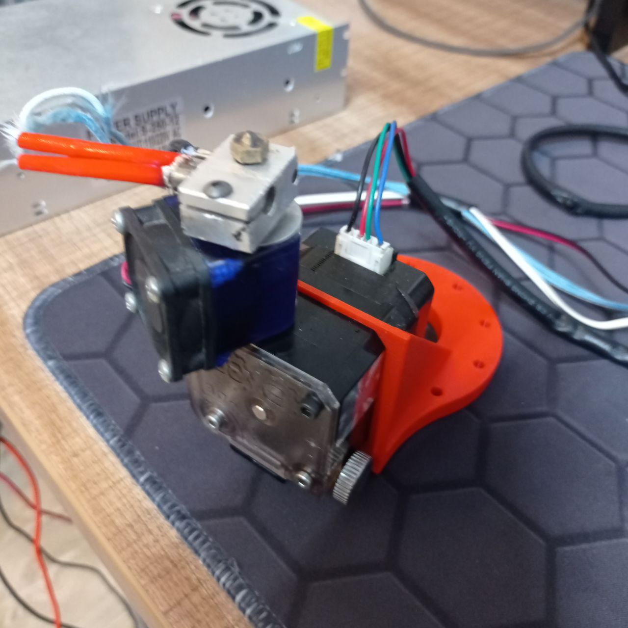 V2 Extruder Arm Robot Flange by H.Zentani | Download free STL model ...
