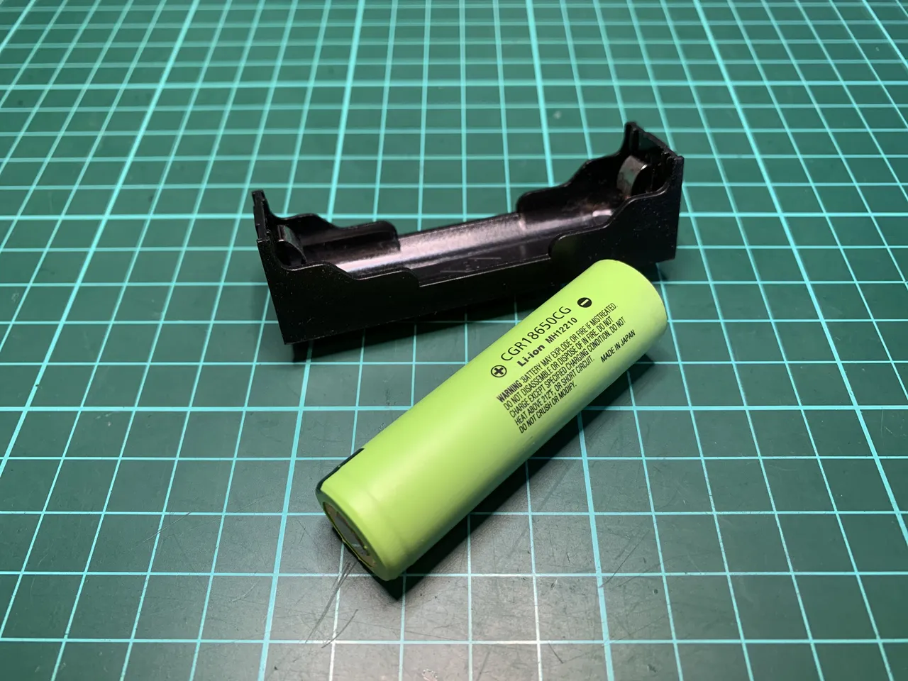 18650 Battery and Holder 2b by Wiseone | Download free STL model ...