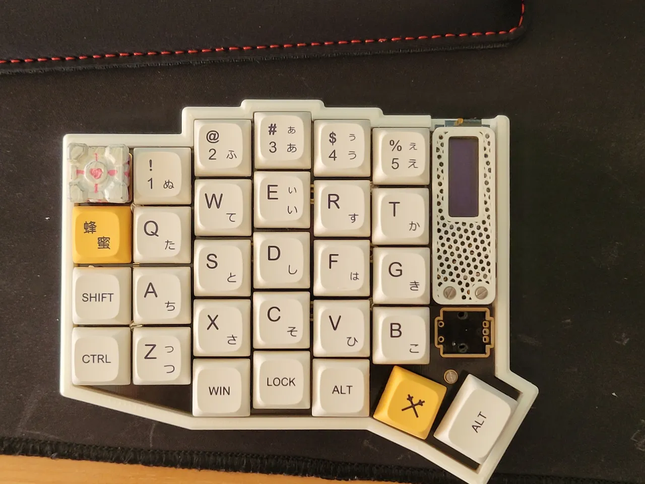 sofle v2 case reset button hole remix by Vojta | Download free STL ...