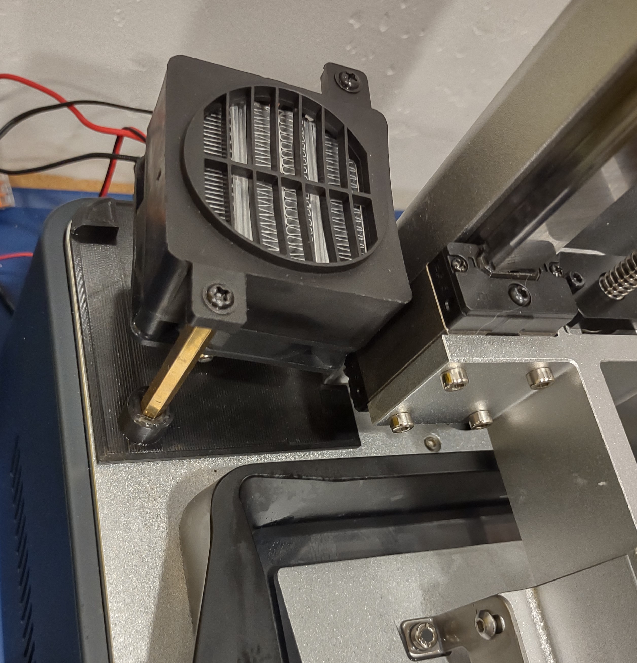 Phrozen Sonic Mini 8k Heater Mount by mulcmu | Download free STL model ...