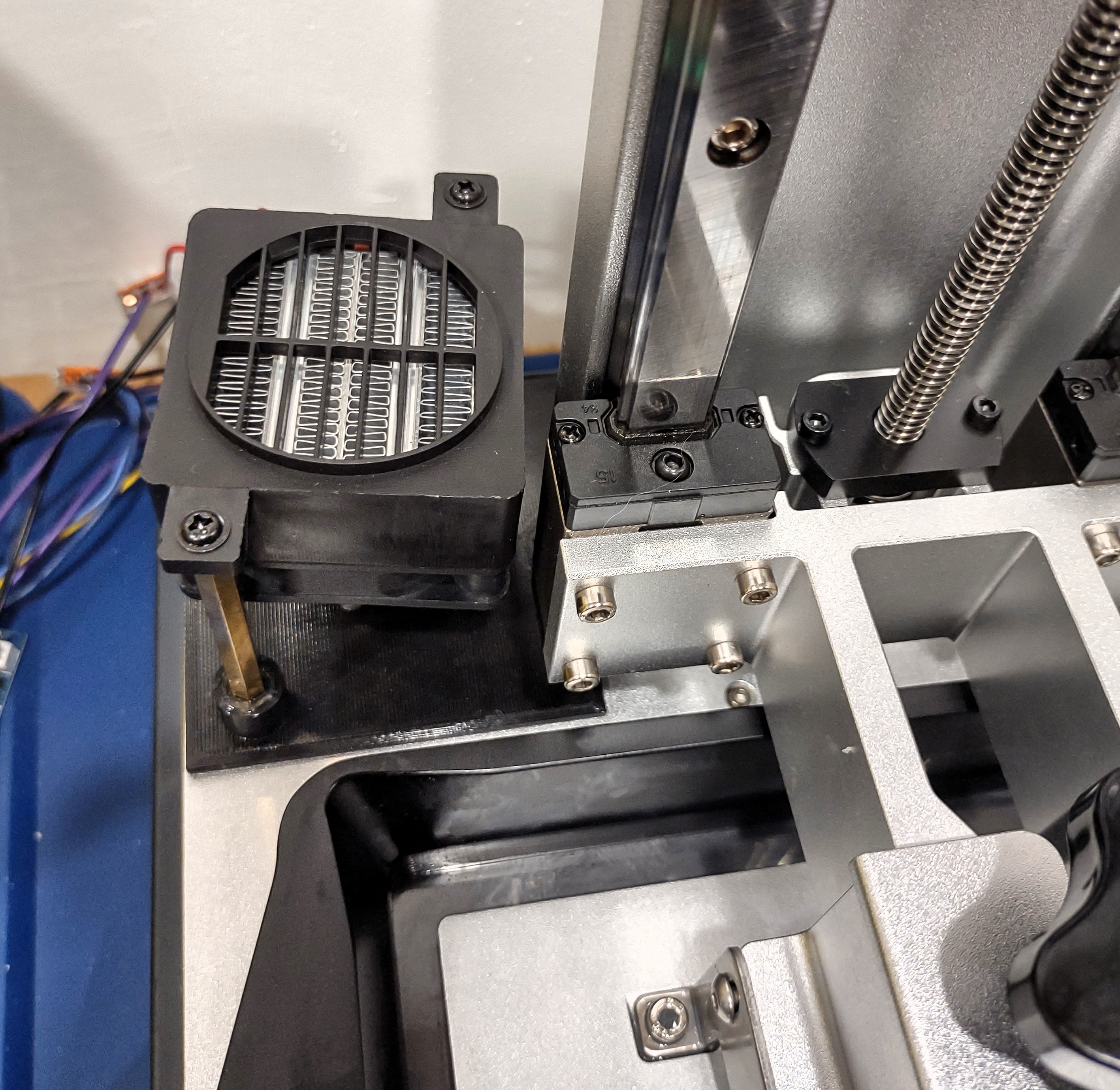 Phrozen Sonic Mini 8k Heater Mount by mulcmu | Download free STL model ...