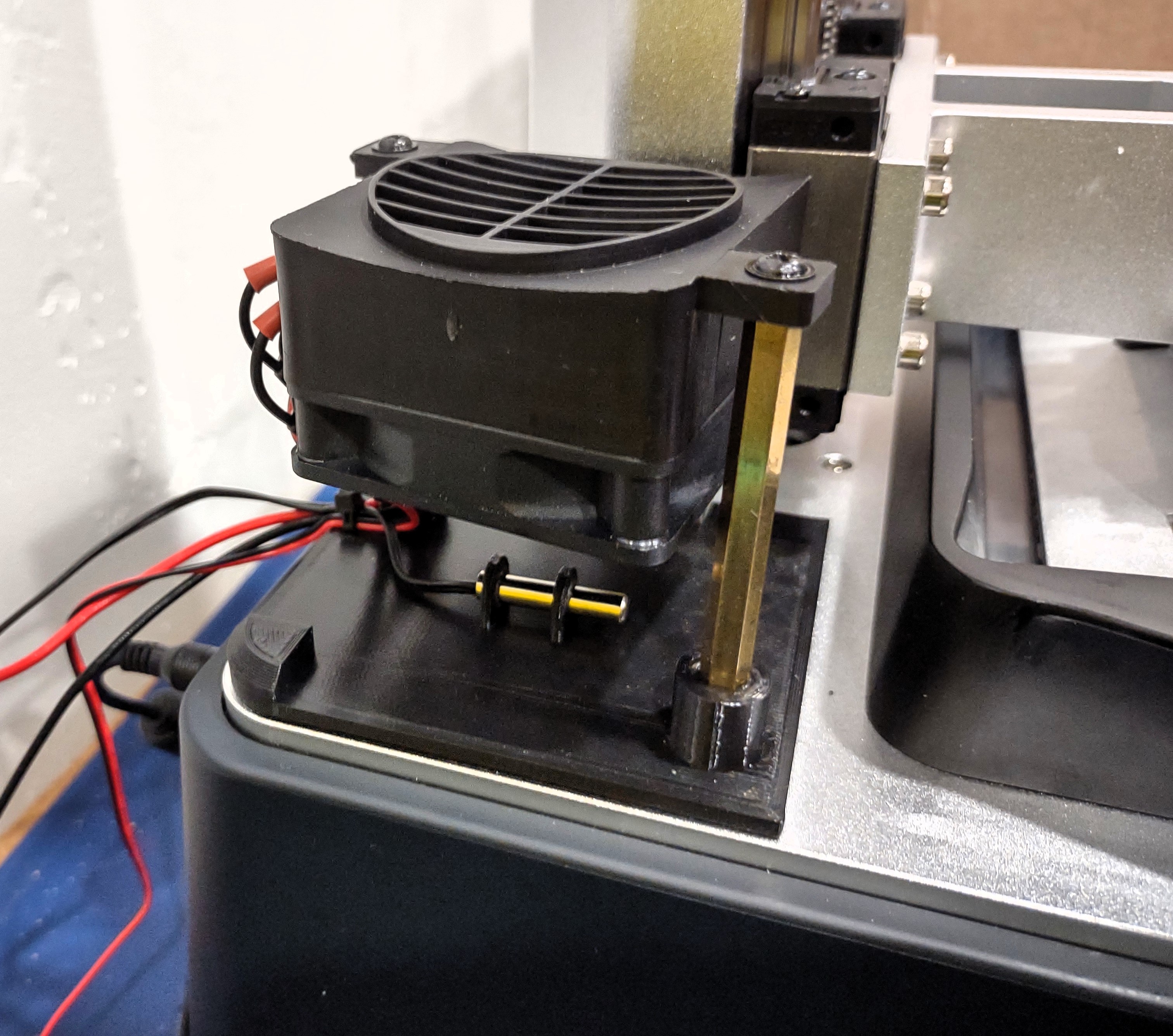 Phrozen Sonic Mini 8k Heater Mount by mulcmu | Download free STL model ...