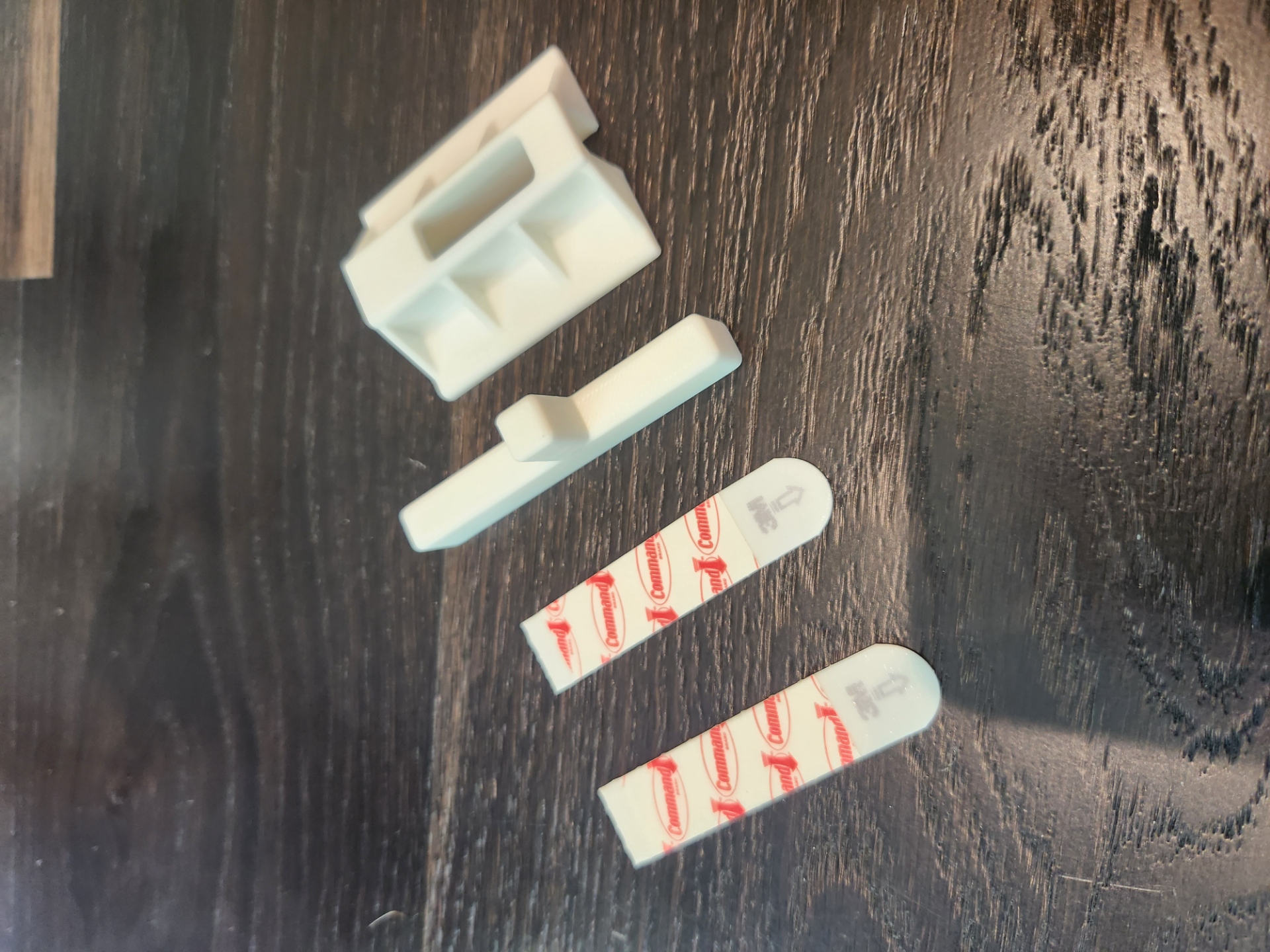 Lock for childproofing a closet door by lehighluke | Download free STL ...