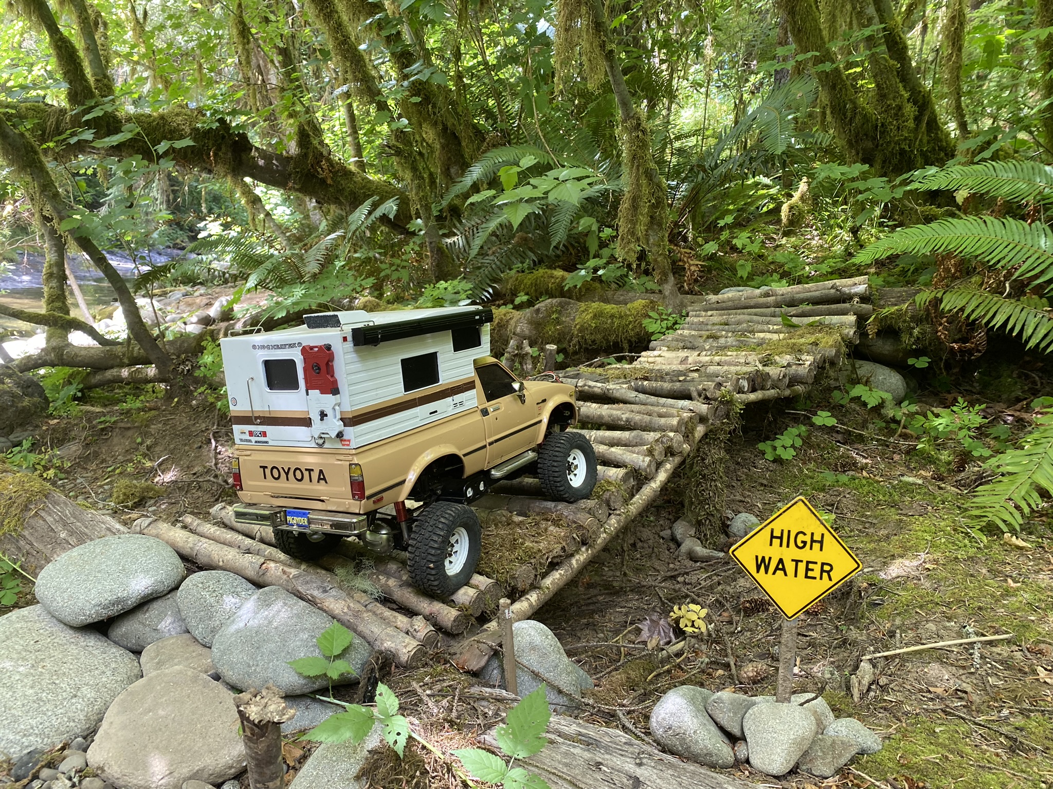 Camper for Tamiya RC Toyota Hilux High Lift par DaTryhard22 ...