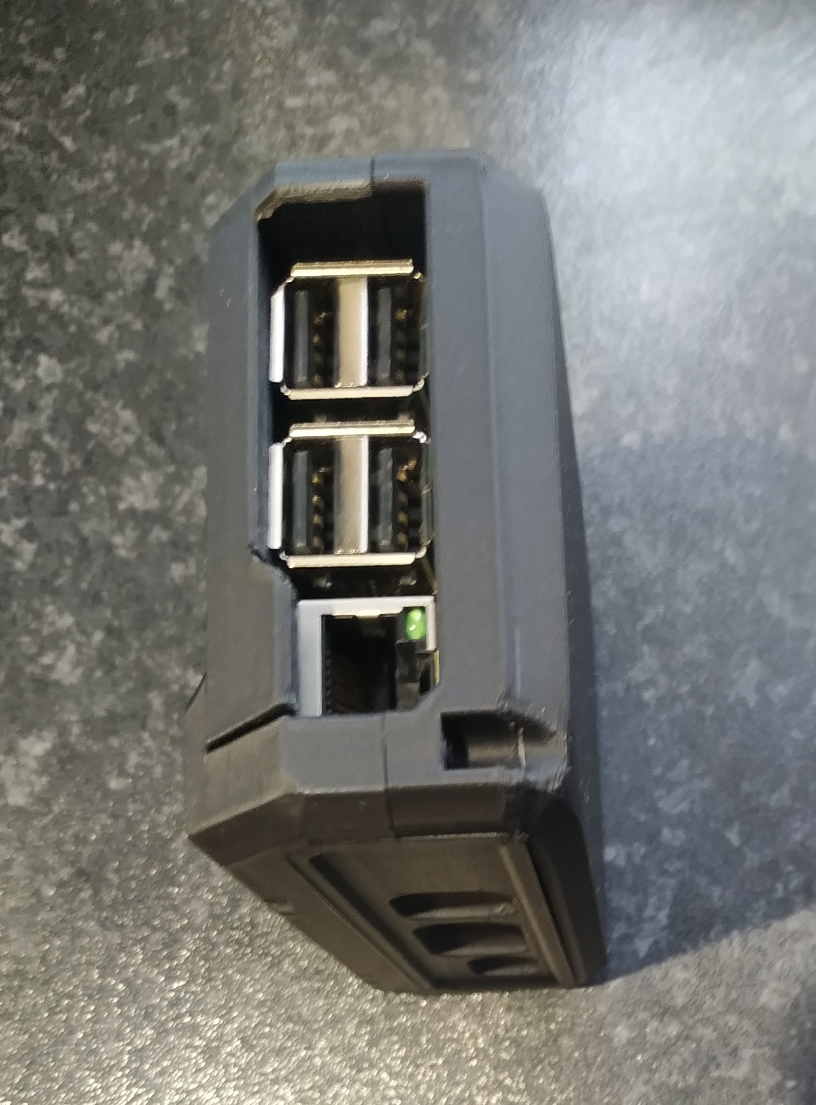 Raspberry Pi 3 B + Case 6010 Fan by Aurel-14-FR | Download free STL ...