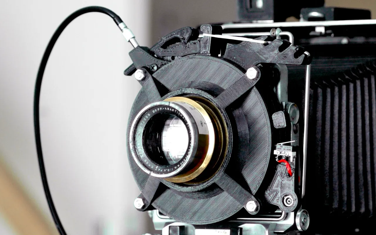 Large Format Camera Leaf Shutter by Jan | Download free STL model ...